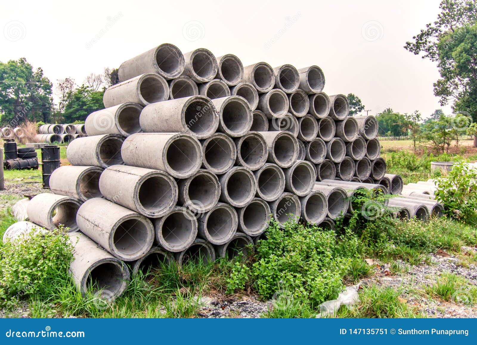 Concrete drainage pipes stock image. Image of manufacturing - 147135751