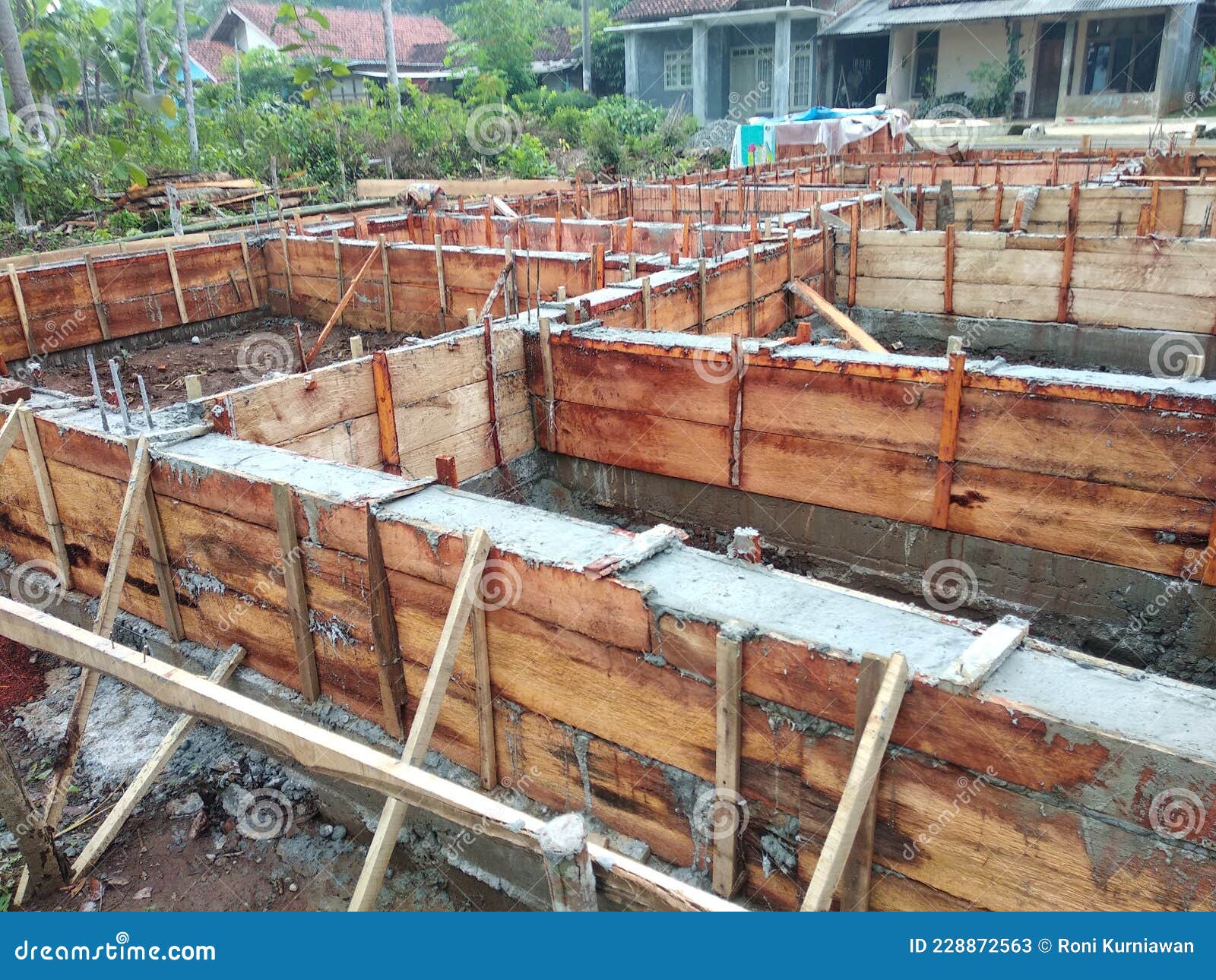 House foundation cast stock image. Image of mold, architecture - 228872563