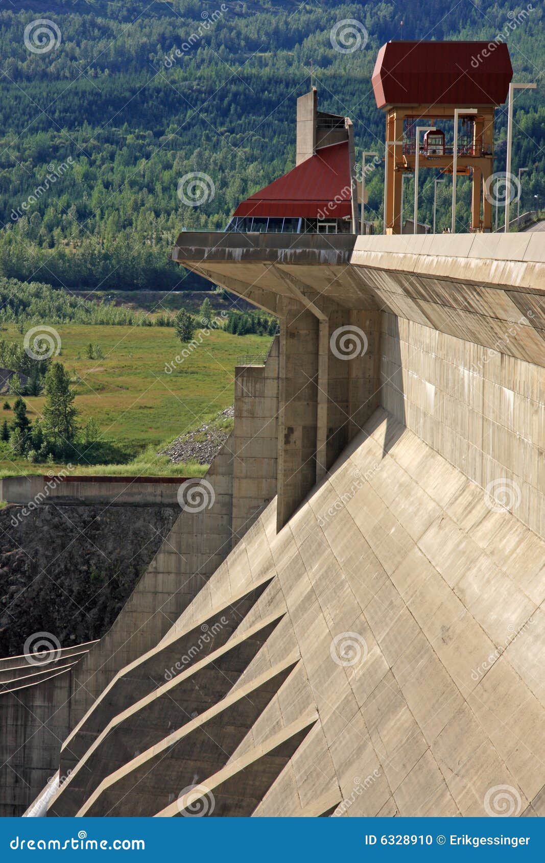 Concrete Hydro Electric Dam Stock Photo - Image of hydroelectricity ...
