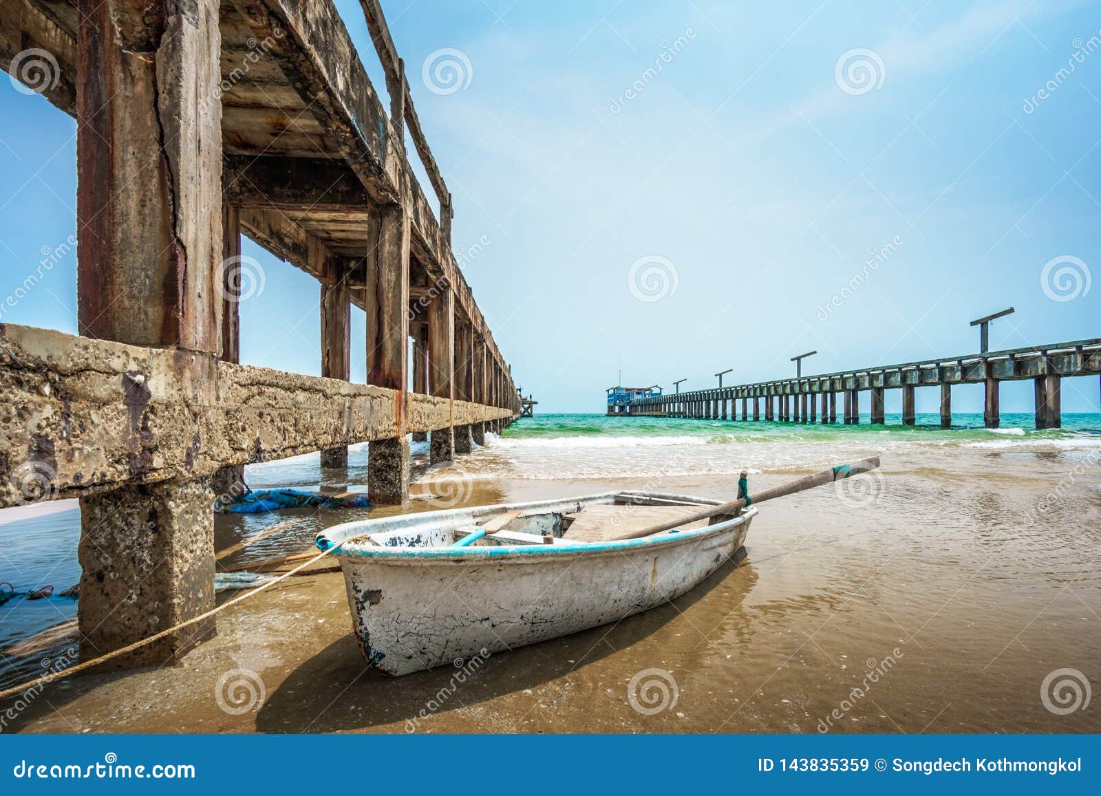 Concrete Jetty into the Sea Stock Image - Image of holiday, horizon ...