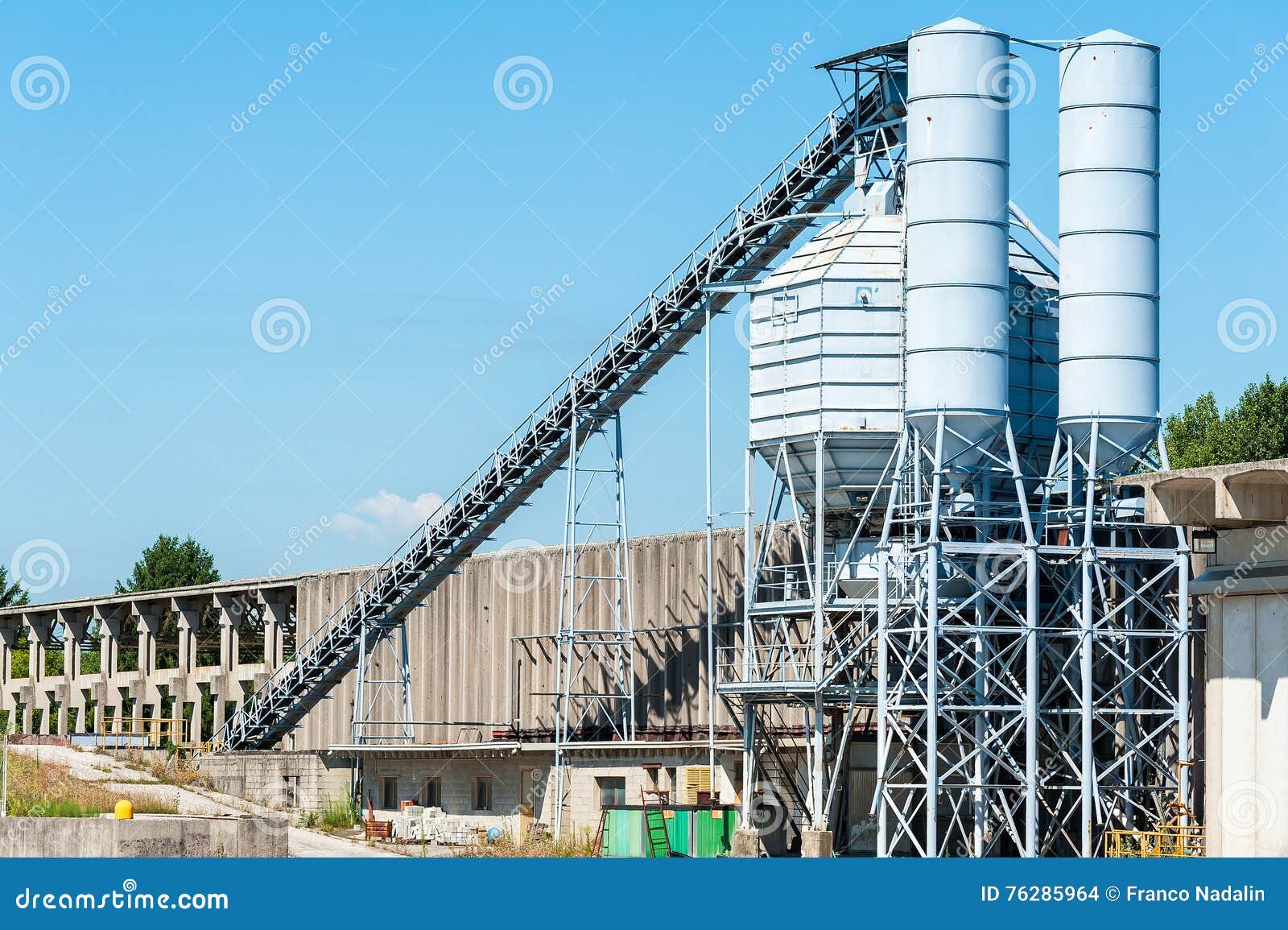 Concrete mixing silo stock photo. Image of business, production - 76285964