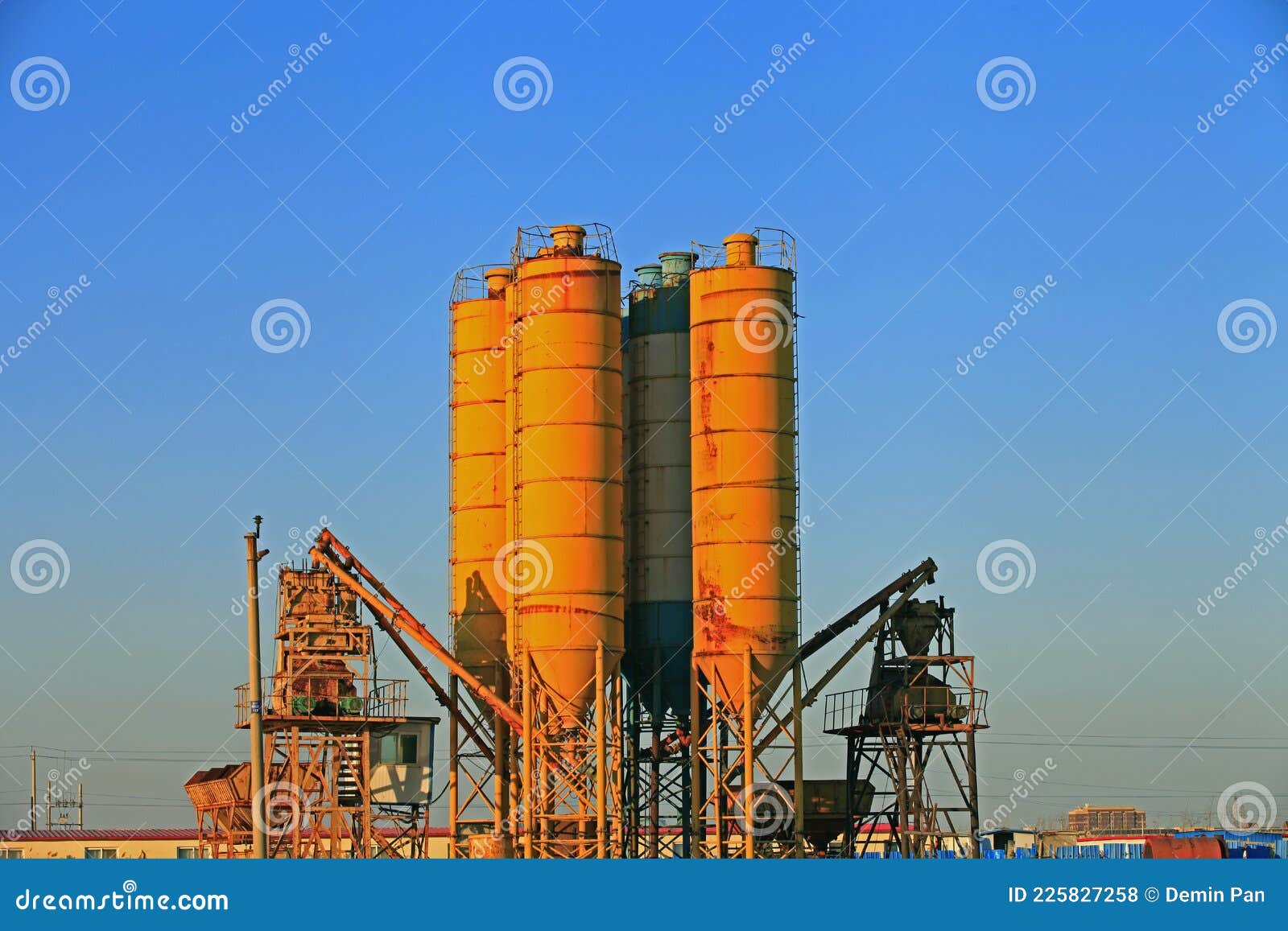 Concrete Mixing Silo, Site Construction Facilities Stock Photo - Image ...