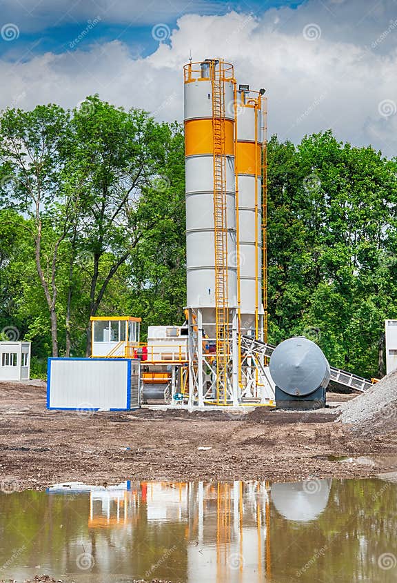 Concrete mixing silo stock photo. Image of blue, plant - 93271538