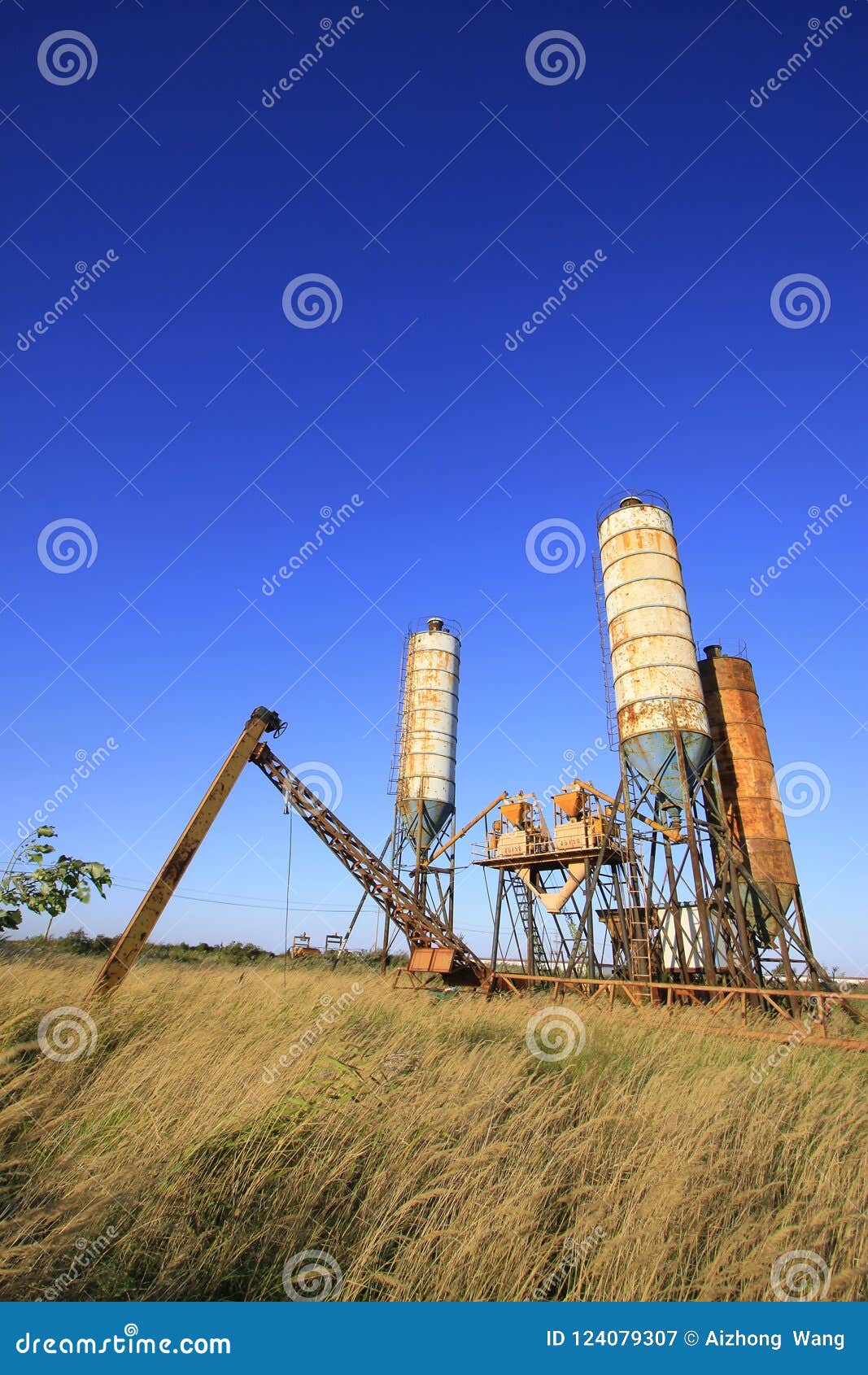 Concrete mixing tower. stock image. Image of facilities - 124079307