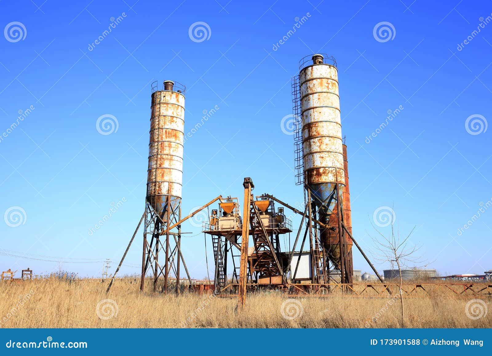 Concrete mixing tower stock photo. Image of processing - 173901588