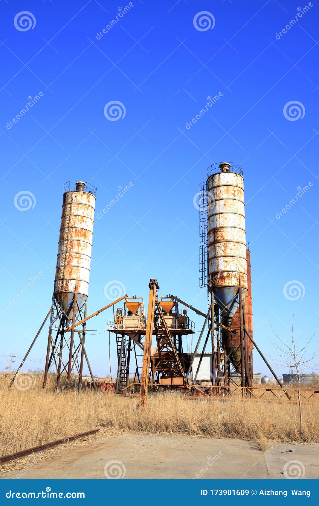 Concrete mixing tower stock image. Image of mechanical - 173901609