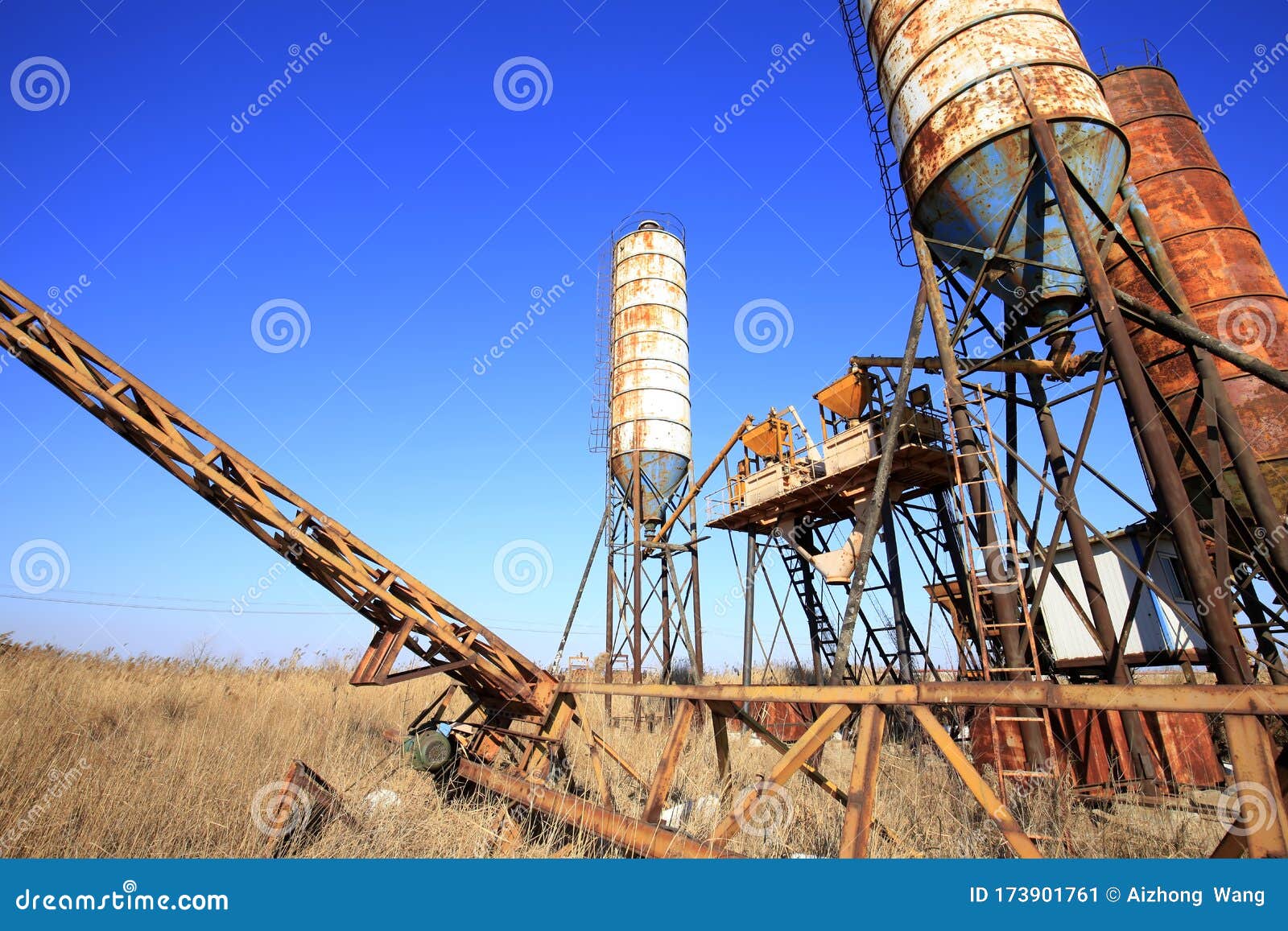 Concrete mixing tower stock image. Image of materials - 173901761