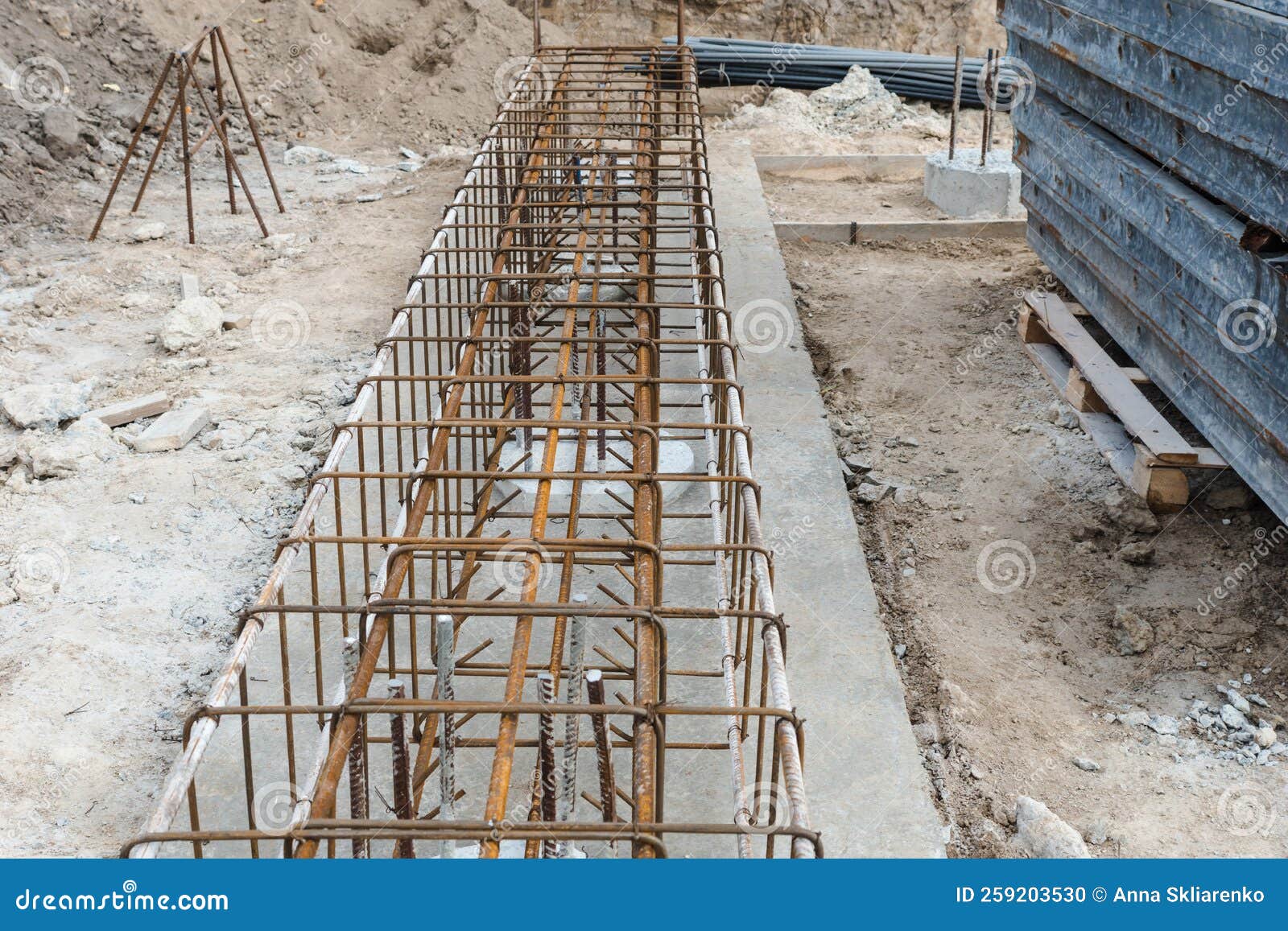 Monolithic Foundation with Metal Reinforcement. Reinforcement ...