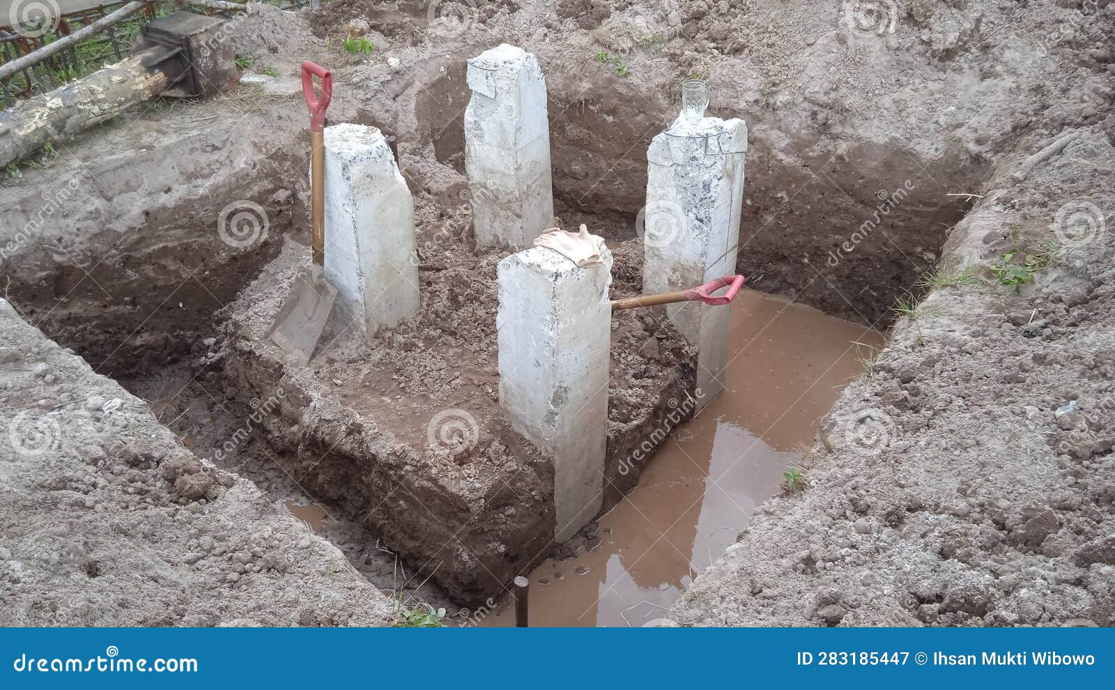 Concrete Piles for Building Foundation Stock Image - Image of basement ...