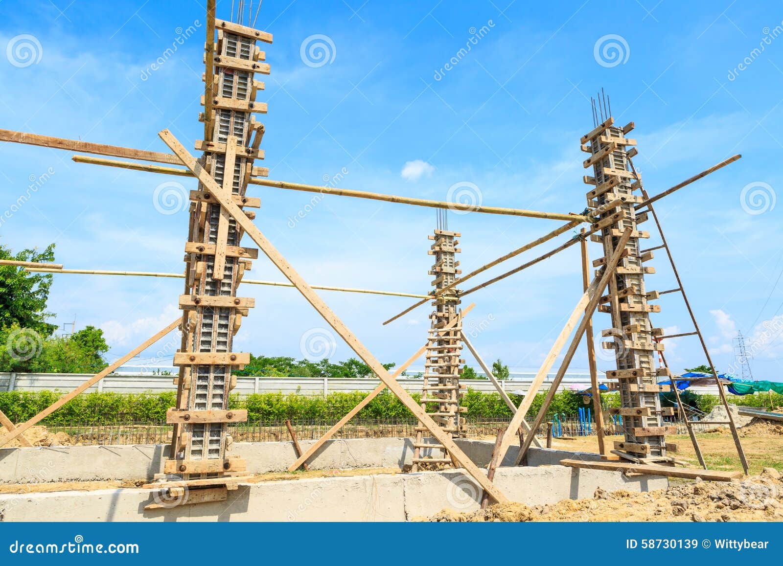 Concrete Pillar Mold for House Construction Stock Image - Image of ...