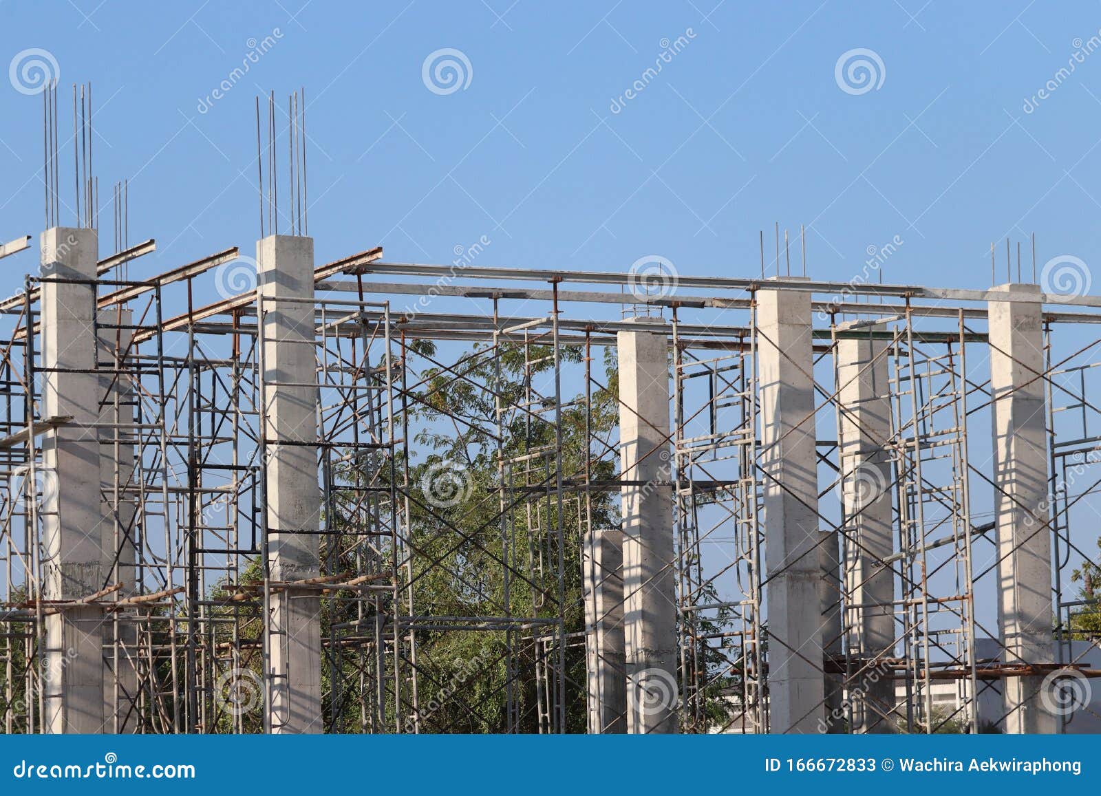 Concrete Pillar Mold for House Construction with Steel Scaffolding ...