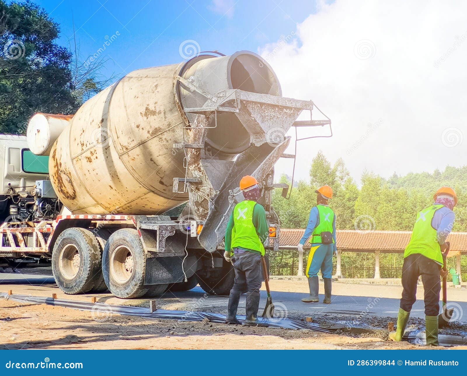 Concrete Ready Mixed for Road or Floor Maintenance Construction with ...