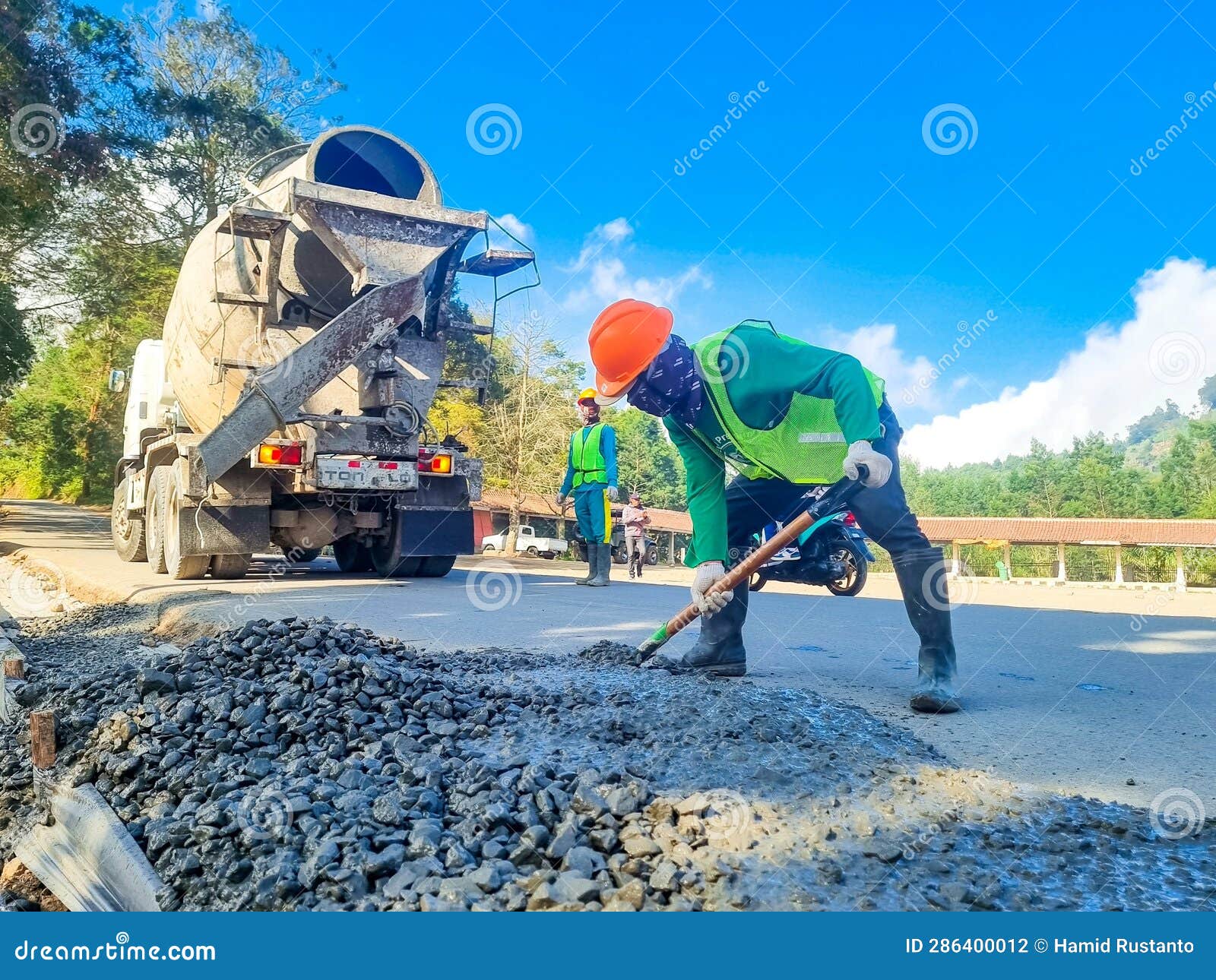 Ready Mixed for Road or Floor Maintenance Construction with Many ...