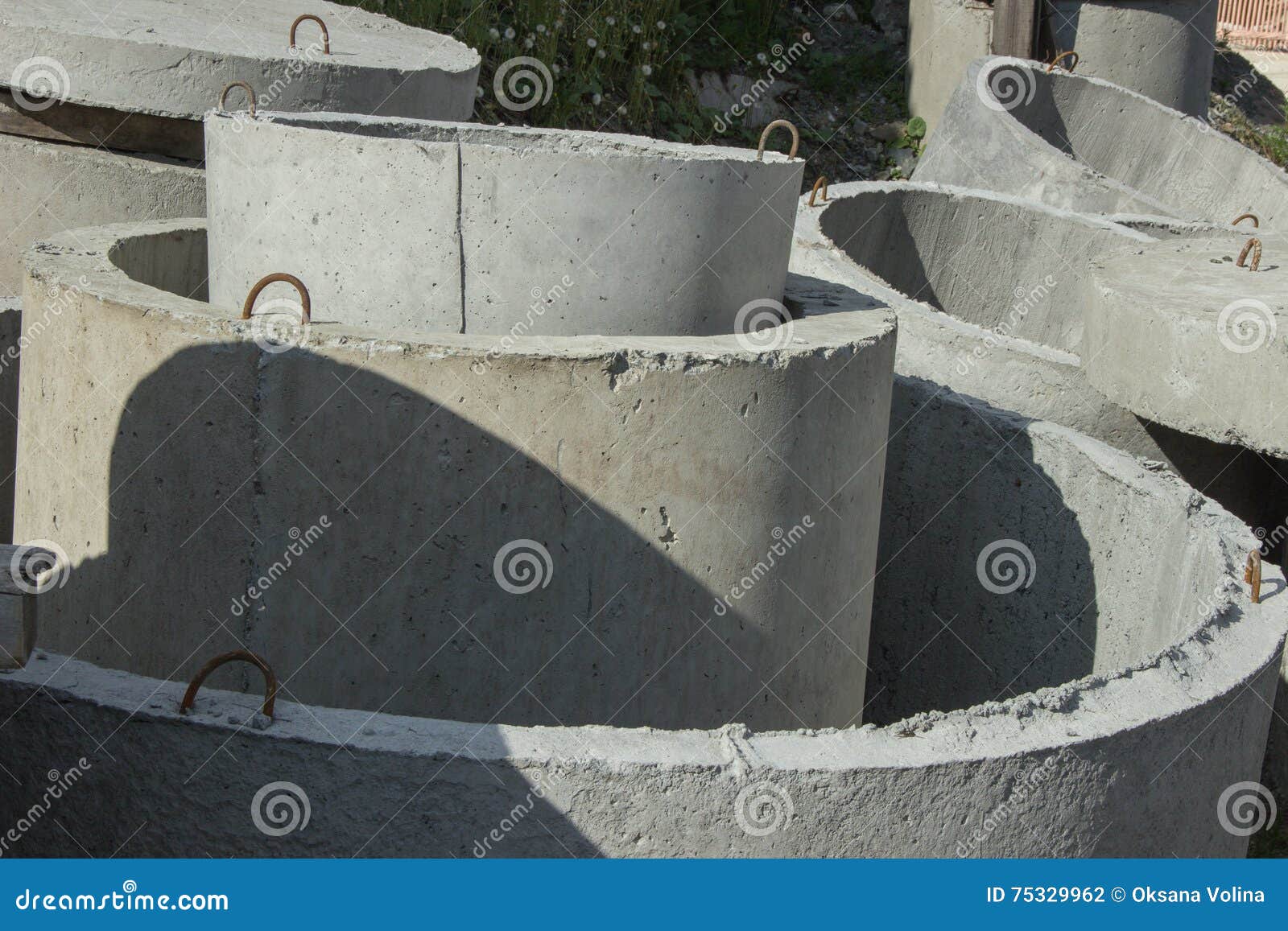 Concrete Ring Wells with Different Diameters and Lie in the Street ...