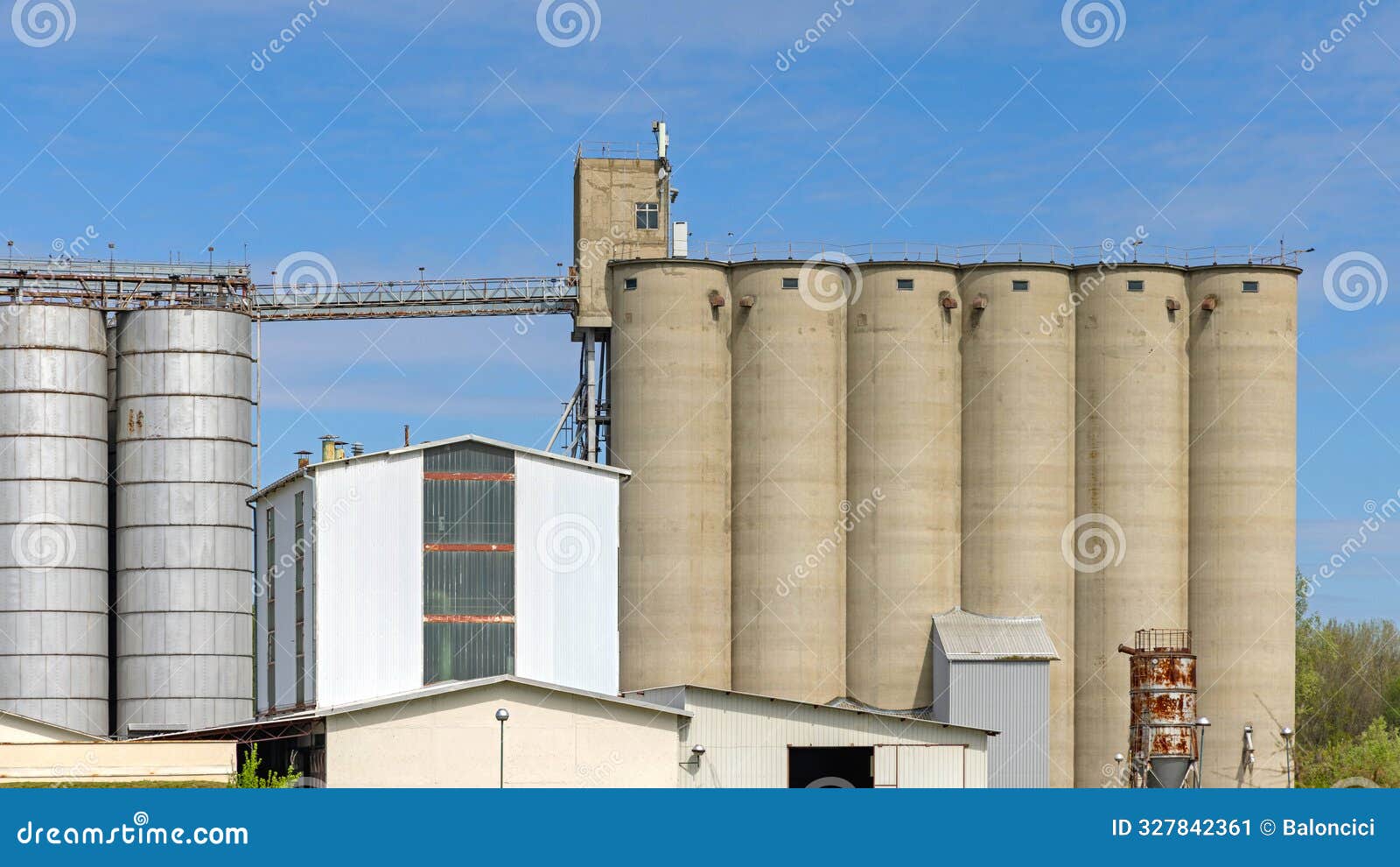 Concrete Silo Grain Storage Stock Image - Image of exterior, building ...