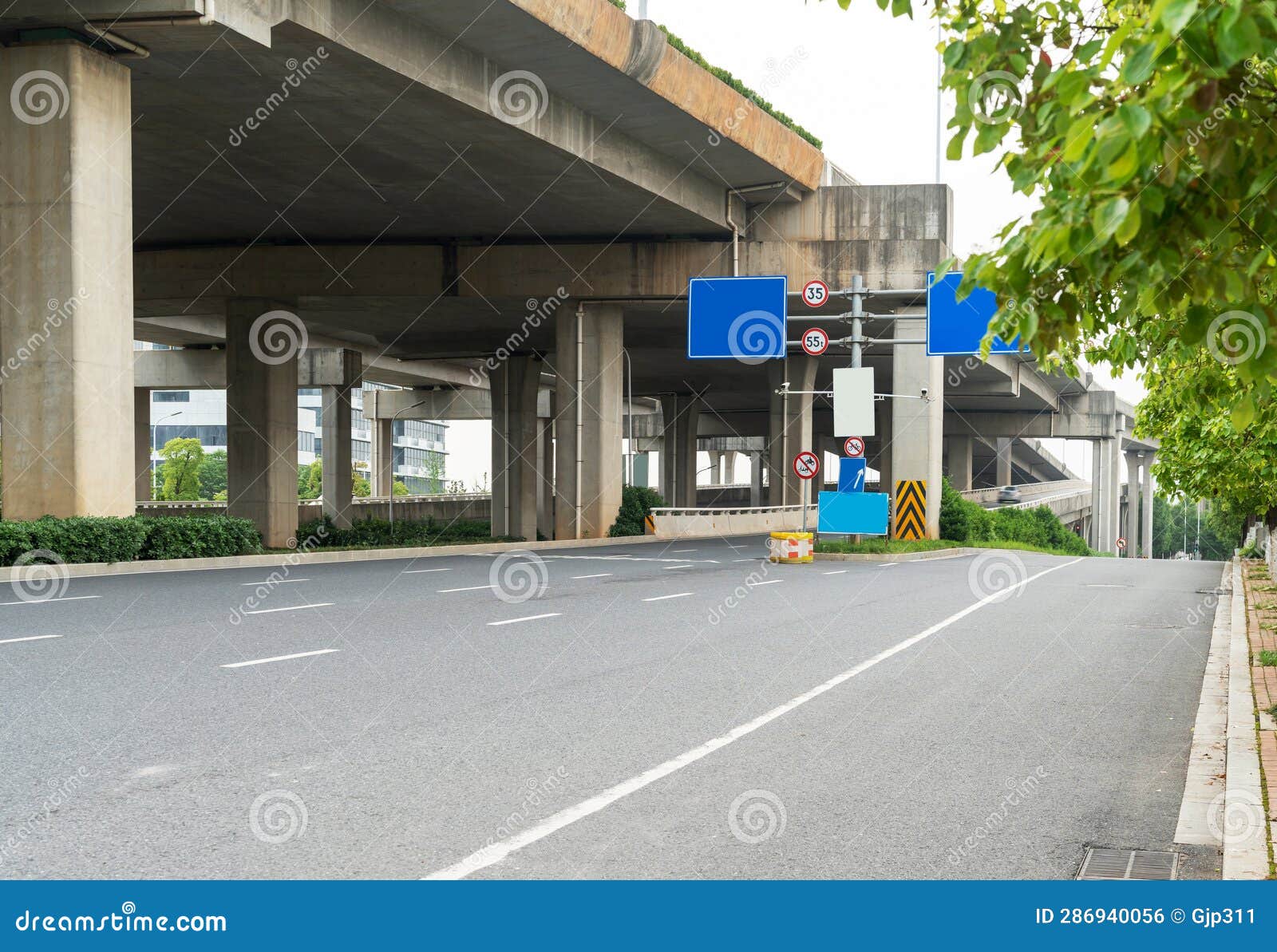 Concrete Structure and Asphalt Road Space Under the Overpass Stock ...