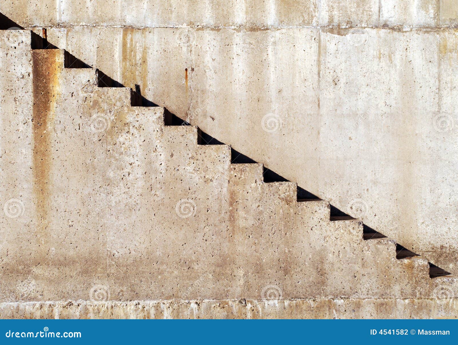 Concrete trap stock foto. Image of gegevens, concreet - 4541582