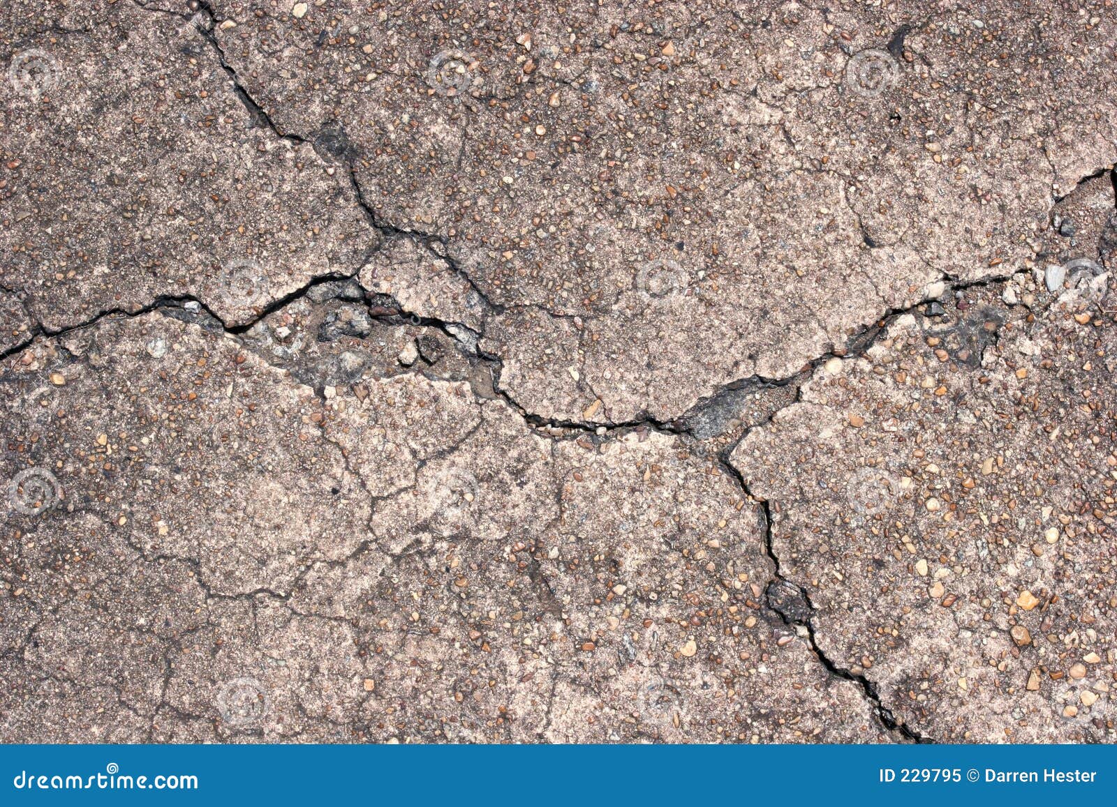 Concreto agrietado imagen de archivo. Imagen de cierre - 229795