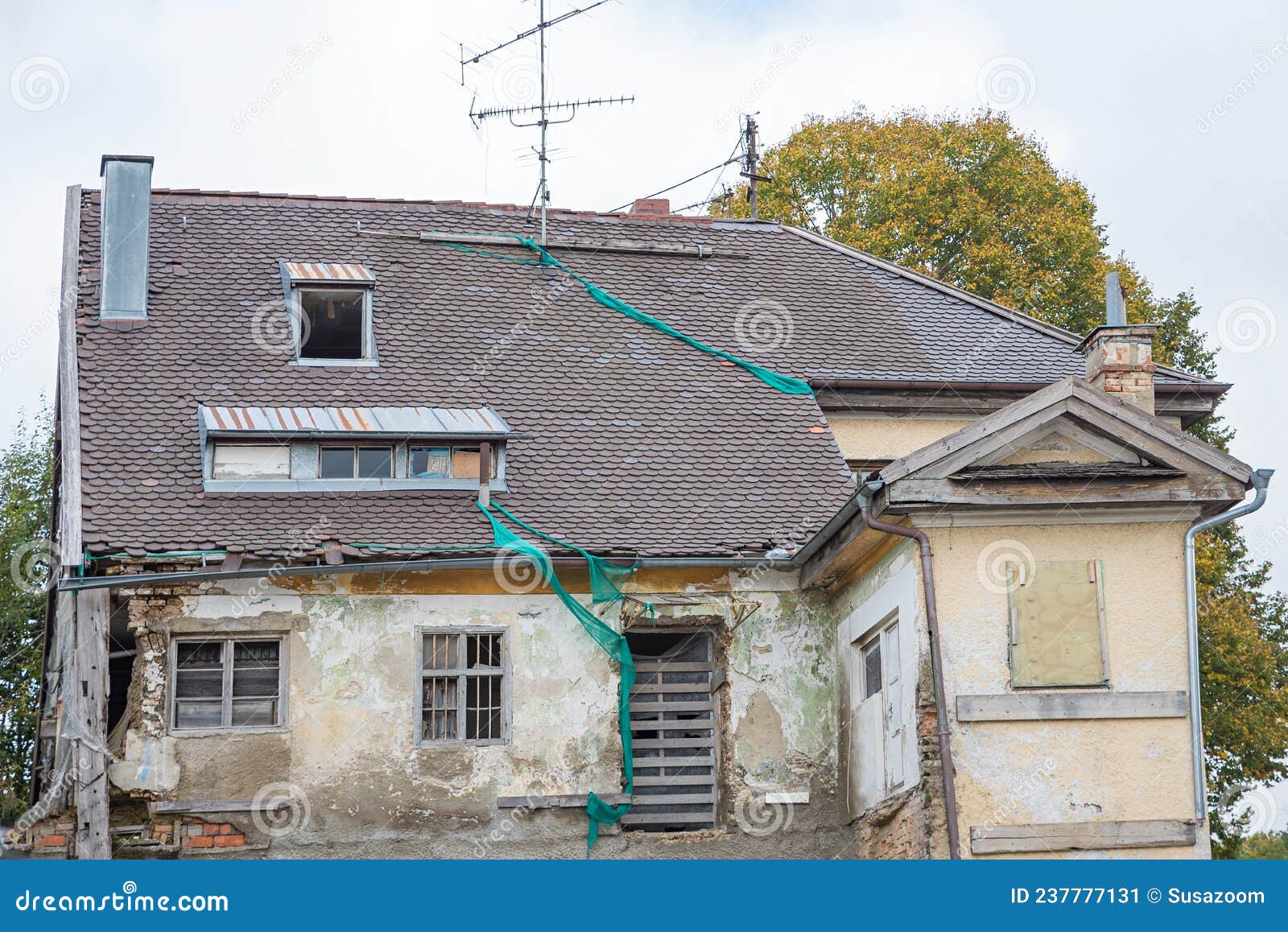 Condemned house side view stock image. Image of disassemble - 237777131