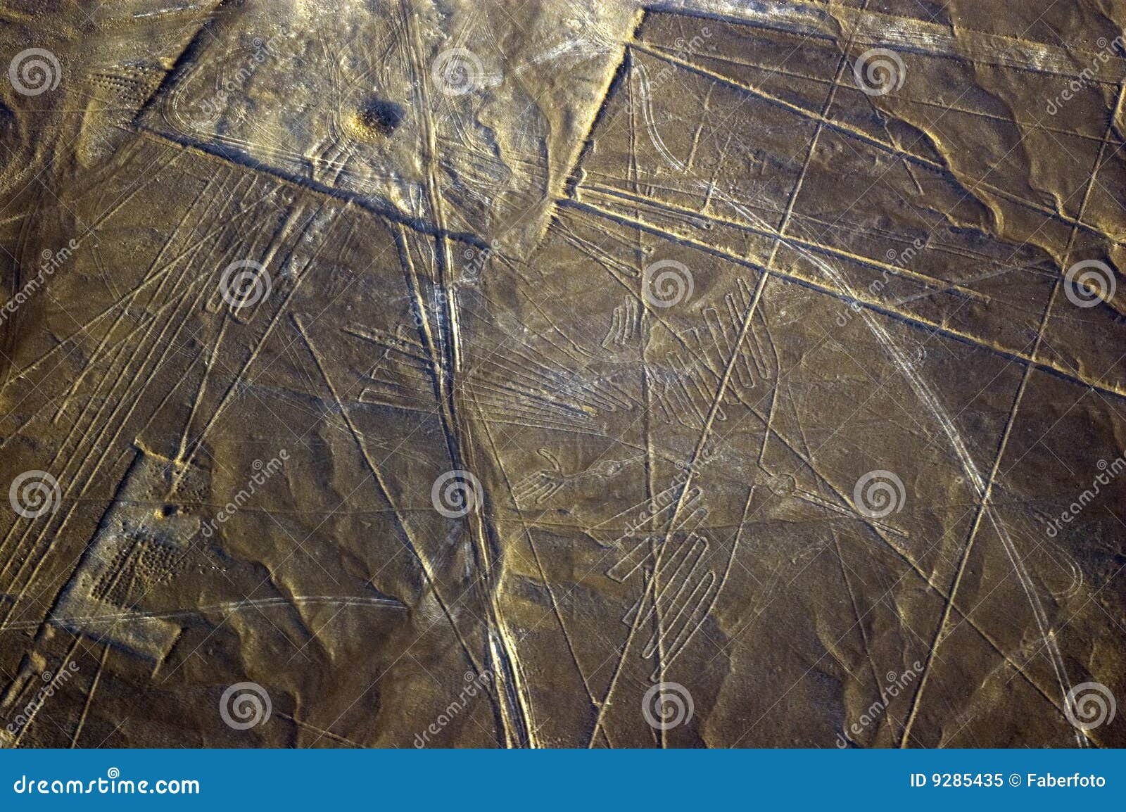 Condor, Nazca Lines in Peru Stock Image - Image of culture, drawing ...