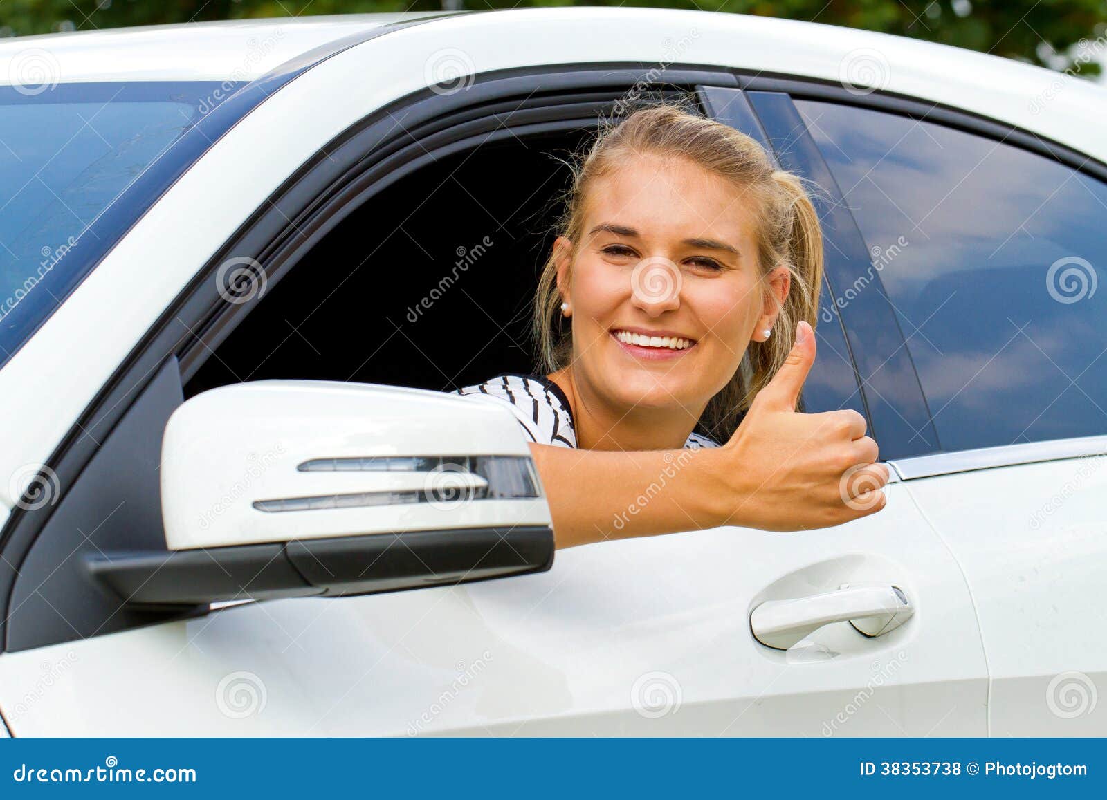 Conductor feliz foto de archivo. Imagen de finanzas, licencia - 38353738