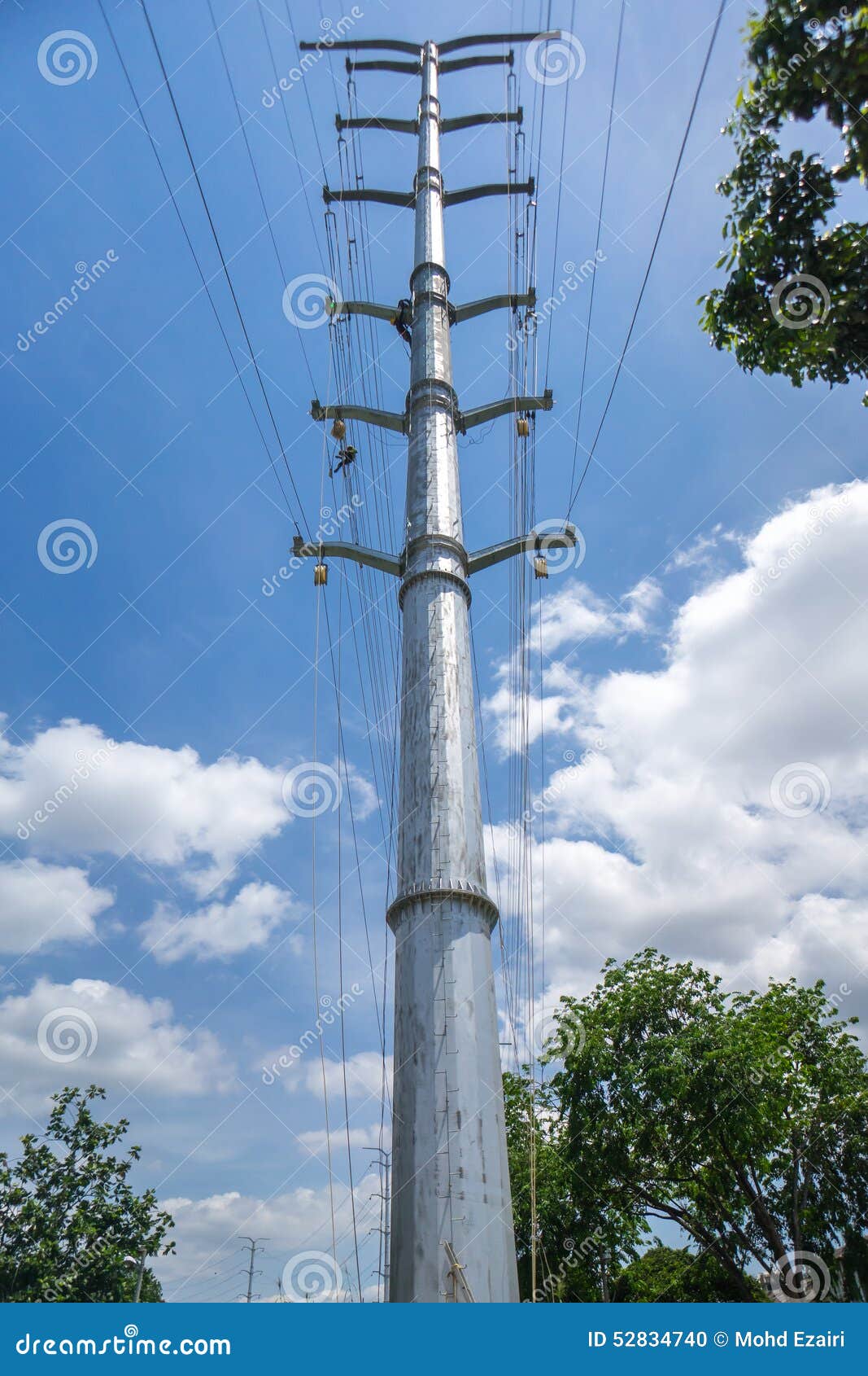Conductor Stringing on Transmission Monopole Tower Stock Photo - Image ...