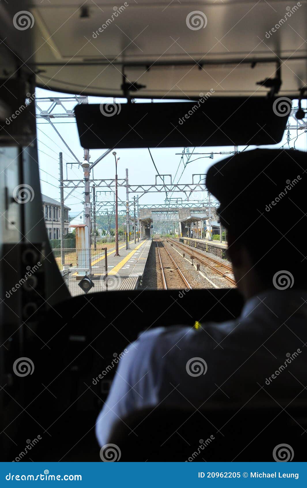 Conduttore di treno immagine stock. Immagine di trasporto - 20962205