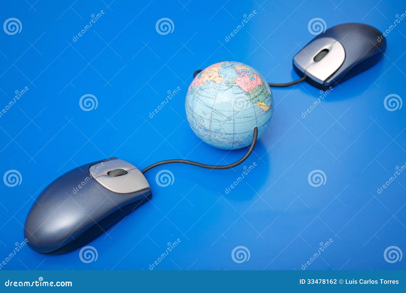 Conectando o mundo foto de stock. Imagem de plugue, largamente - 33478162