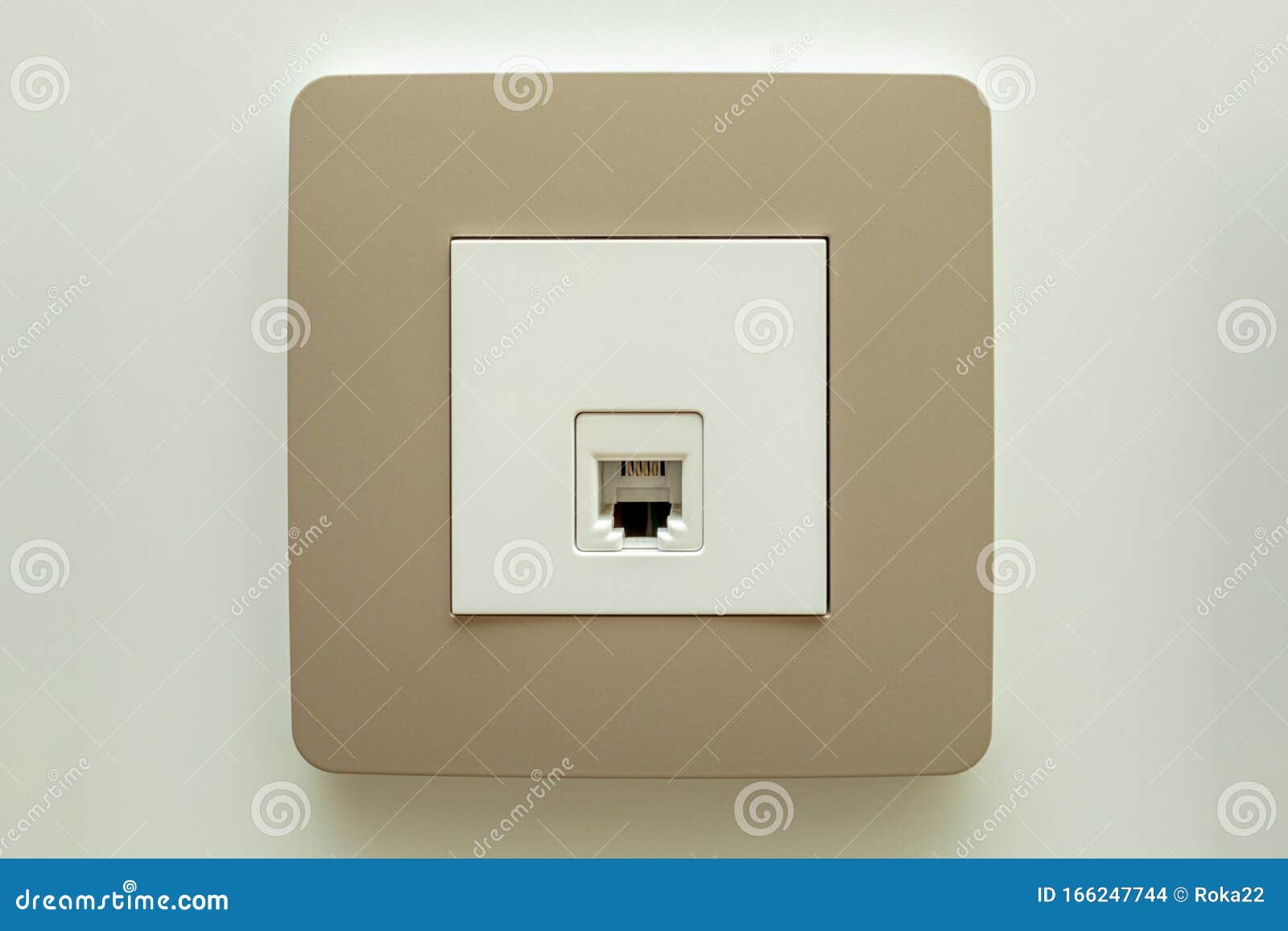 Conector De Red De área Local En La Pared Salida De Red Internet Foto ...