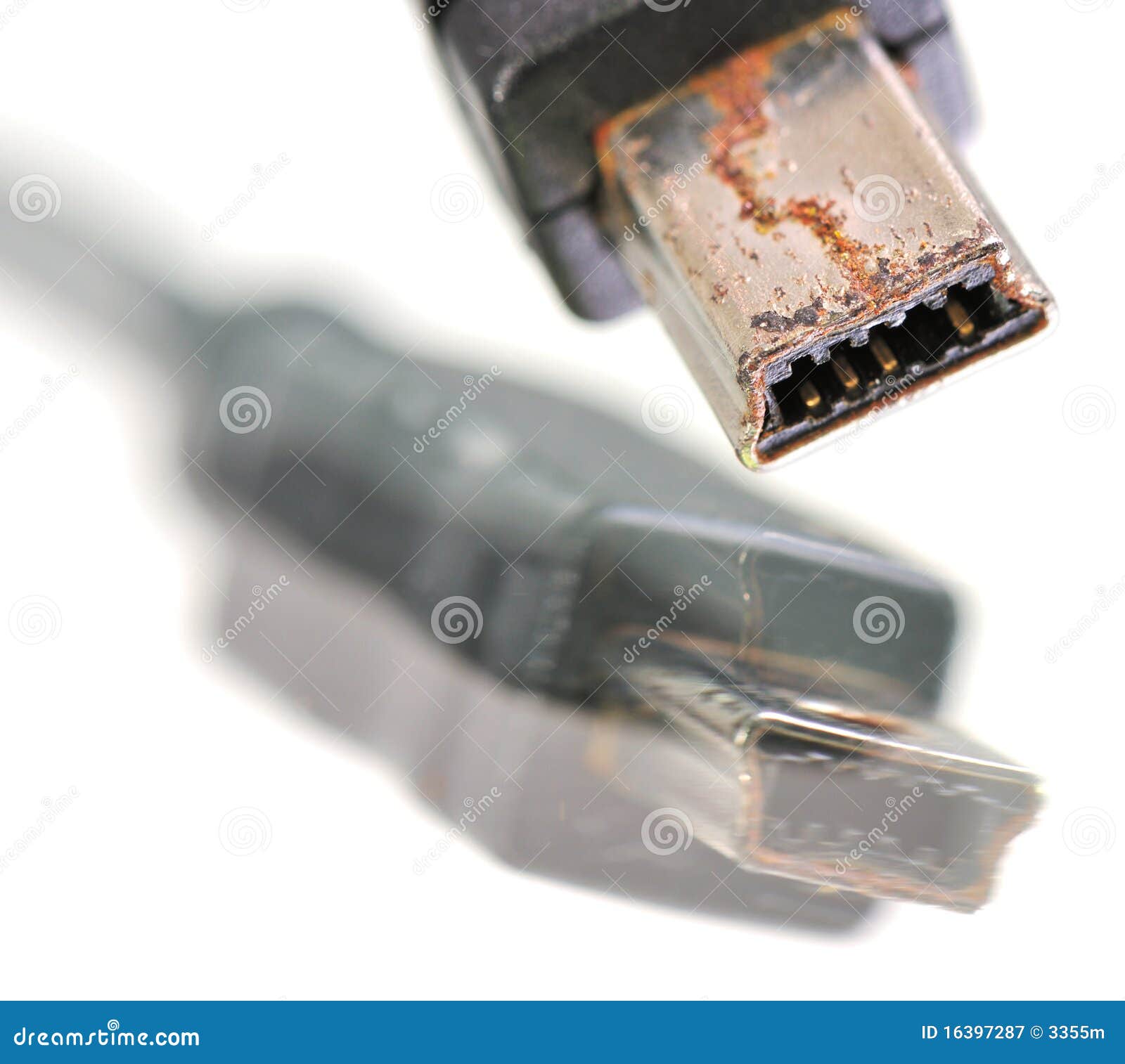 Conector mini-USB velho imagem de stock. Imagem de equipamento - 16397287