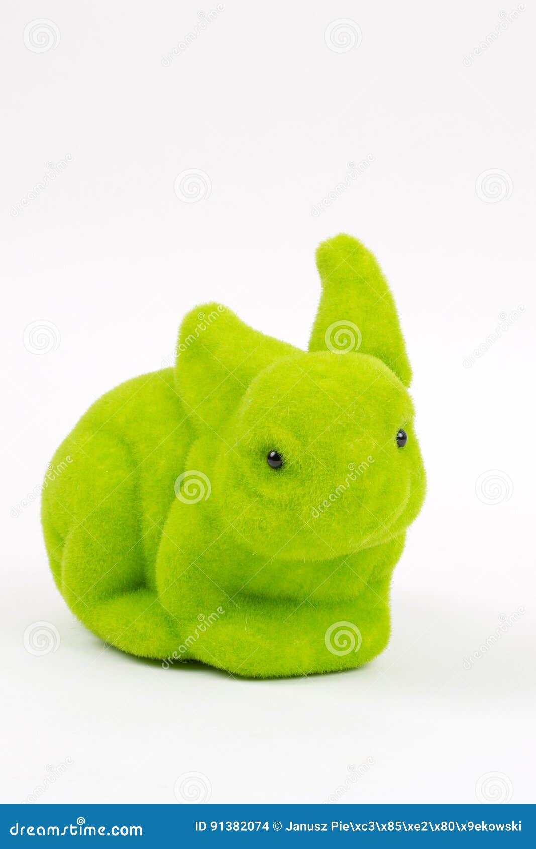 Conejo Verde En Un Fondo Blanco Foto de archivo - Imagen de juguete ...