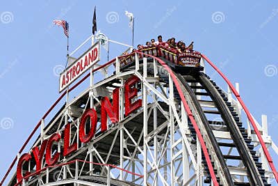 Coney Island Cyclone editorial photo. Image of historic - 4248151
