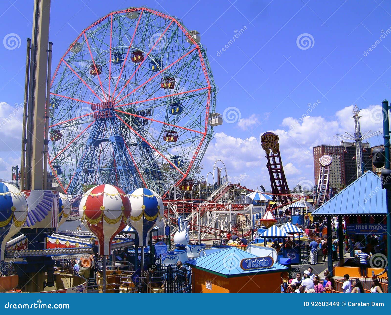 Coney Island Wheel editorial stock image. Image of summer - 92603449