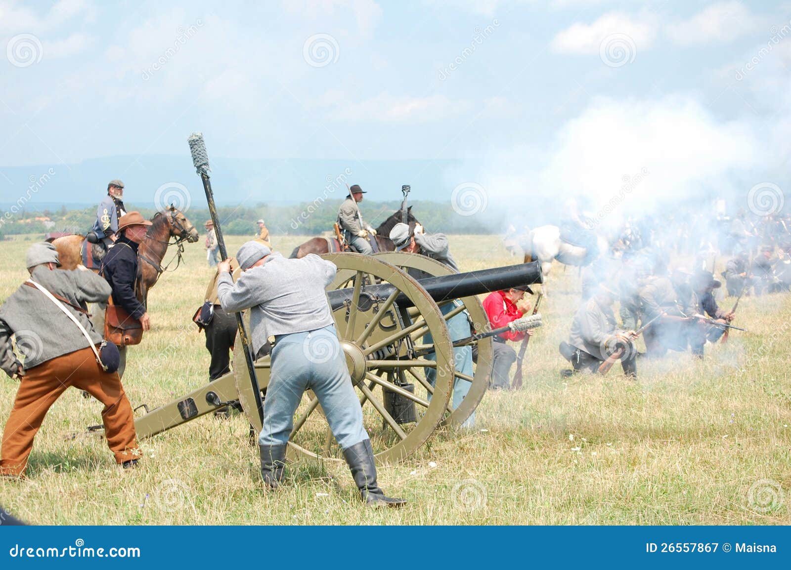 Confederate cannon attack editorial photography. Image of discharge ...