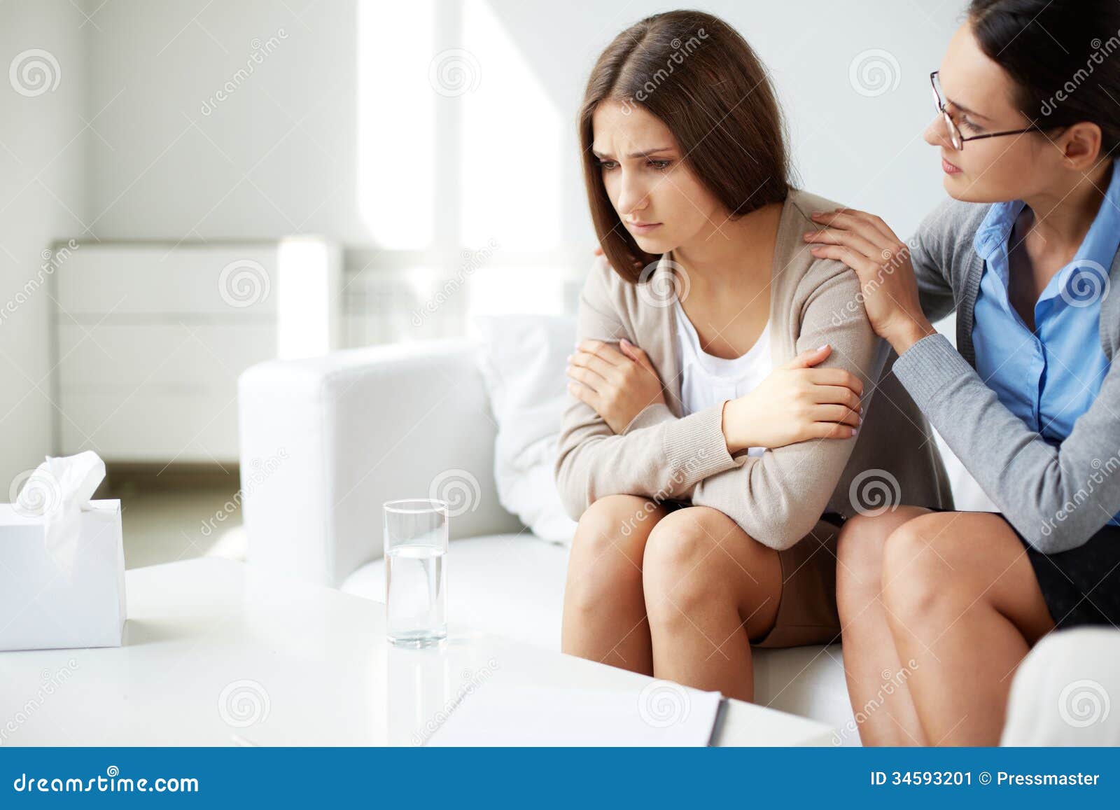 Confortar al paciente imagen de archivo. Imagen de apuro - 34593201