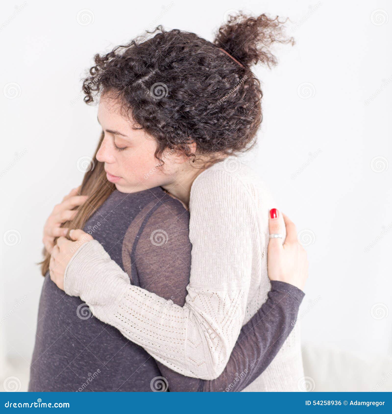 Confortar a un amigo foto de archivo. Imagen de alineada - 54258936