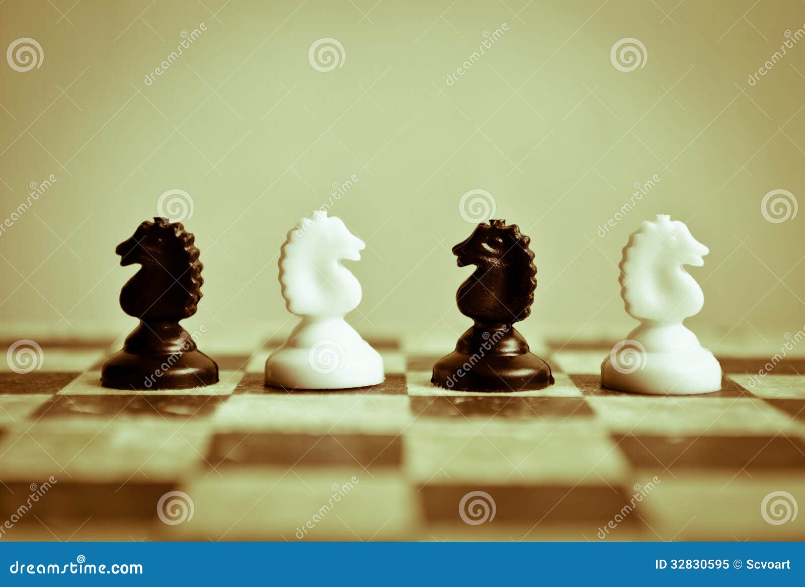 Confronto immagine stock. Immagine di rivalità, conversazione - 32830595