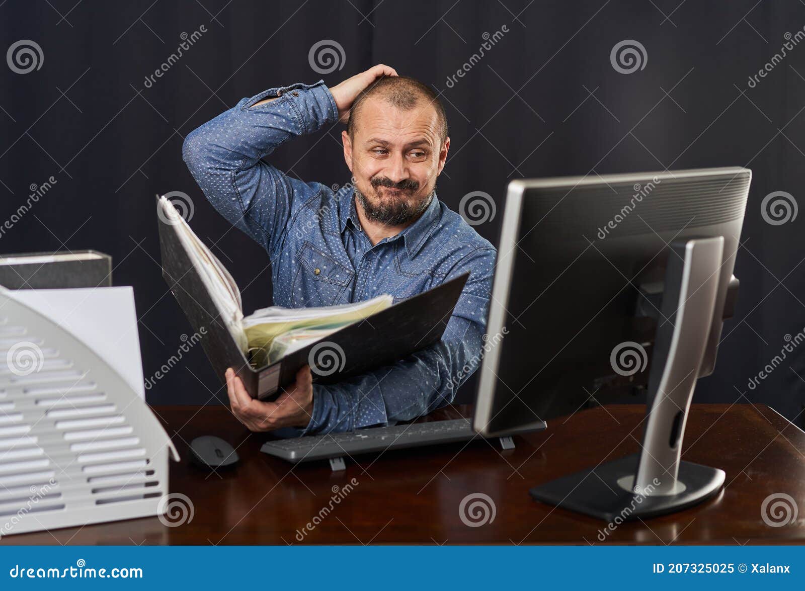Confused office worker stock image. Image of adult, head - 207325025