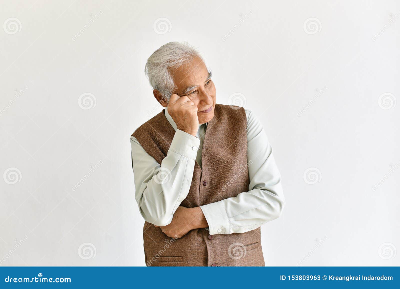 Confusing and Forgetful Elderly Asian Man with Thinking Gesture ...
