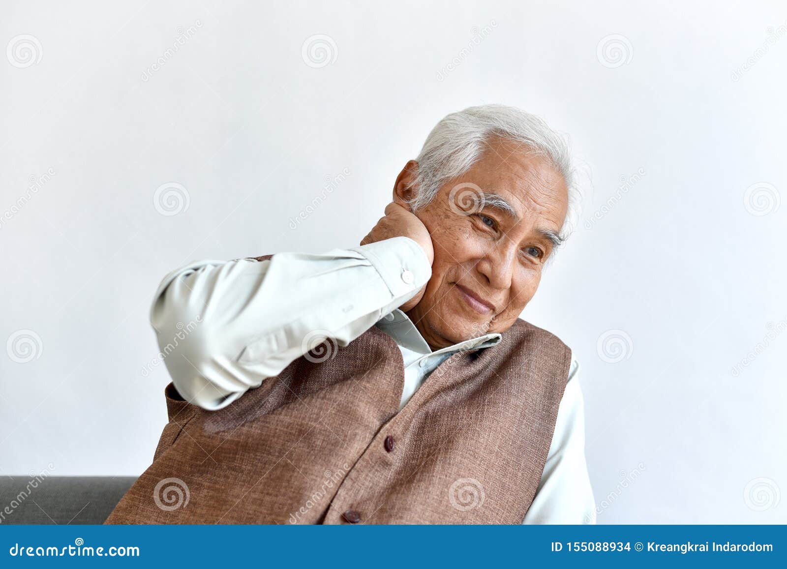 Confusing and Forgetful Elderly Asian Man with Thinking Gesture ...