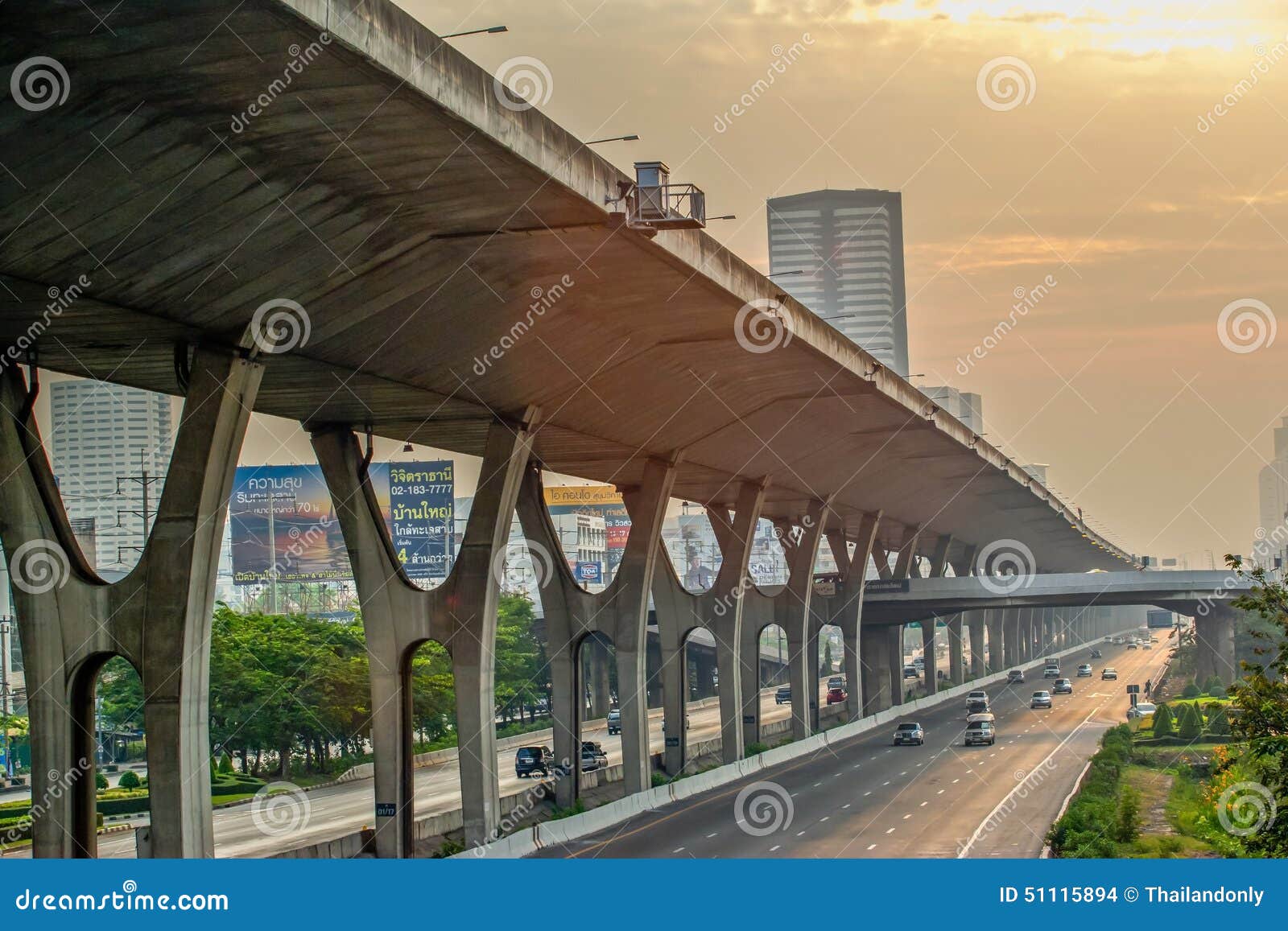 Confusing Highway Interchange with Overpass. Editorial Stock Image ...