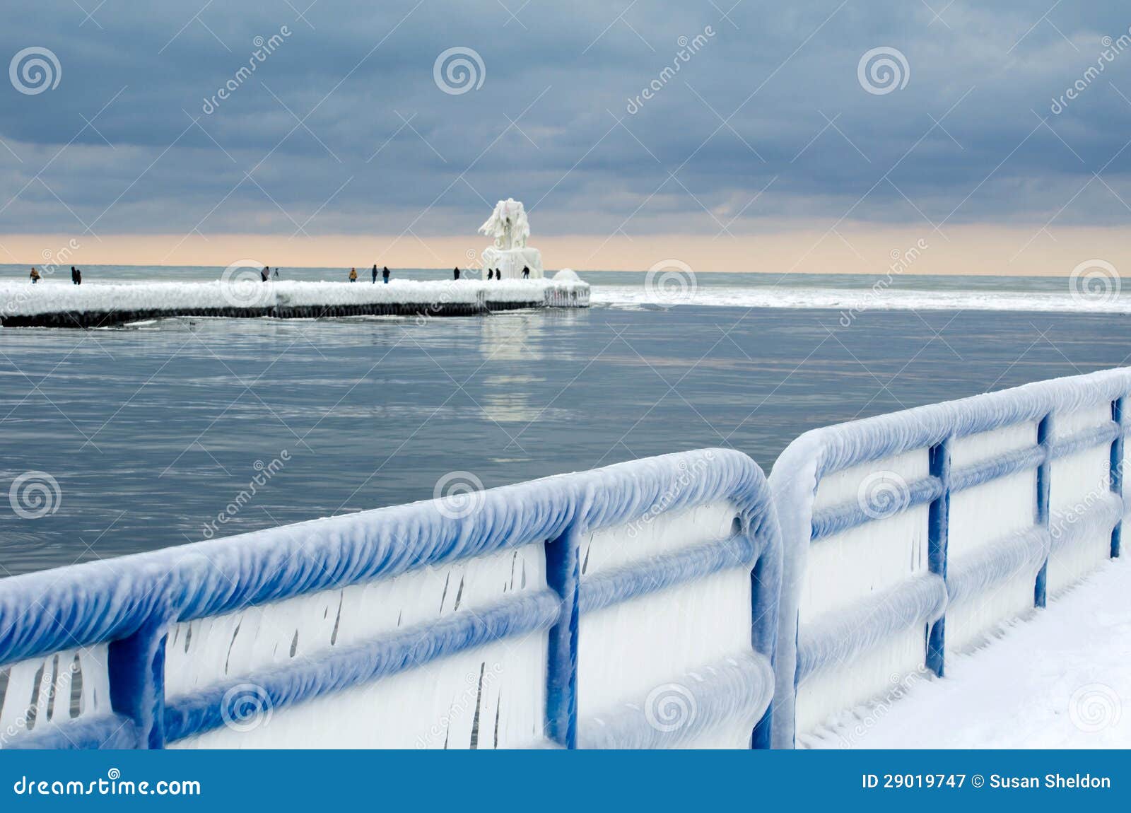 Congelado En El Lago Michigan Imagen de archivo - Imagen de invierno ...