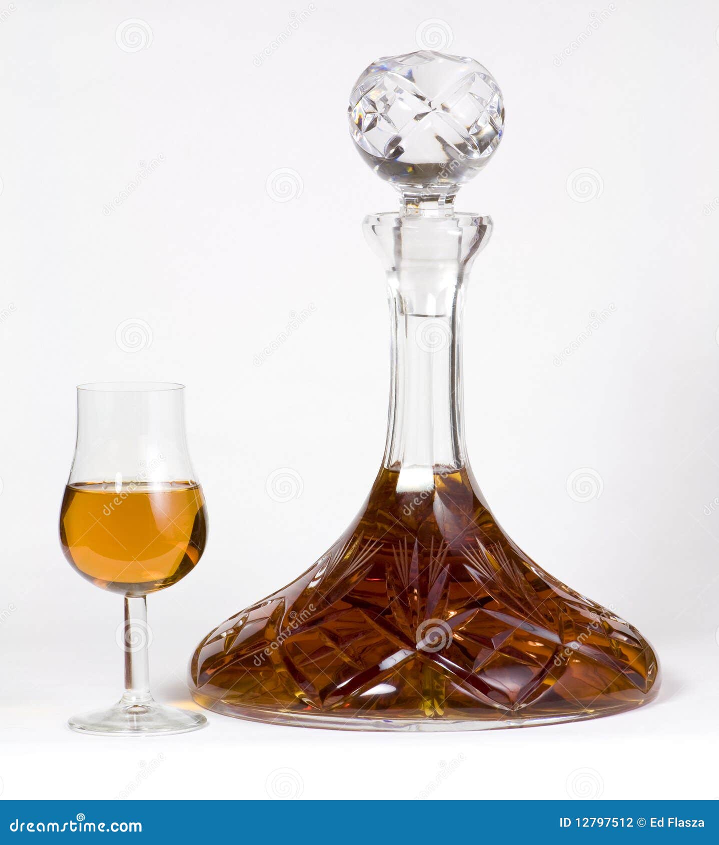 Conhaque foto de stock. Imagem de frasco, bebida, comemore - 12797512