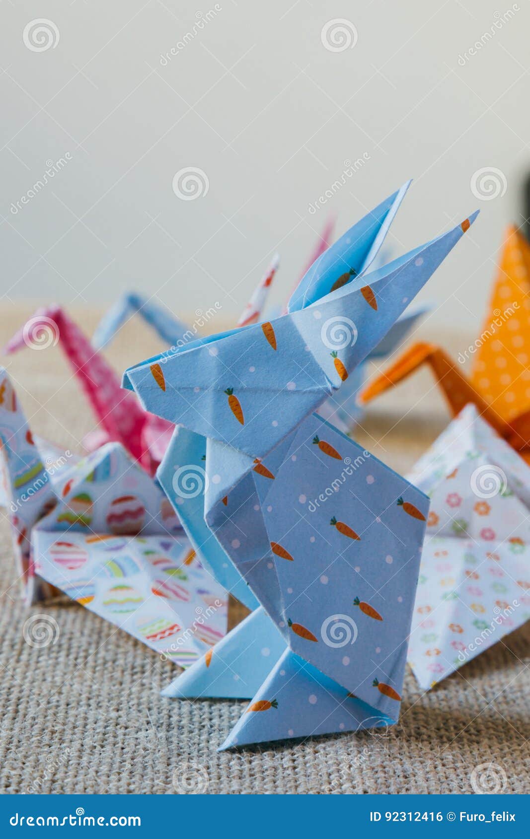 Coniglio Di Carta Di Origami Fotografia Stock - Immagine di artigianato ...