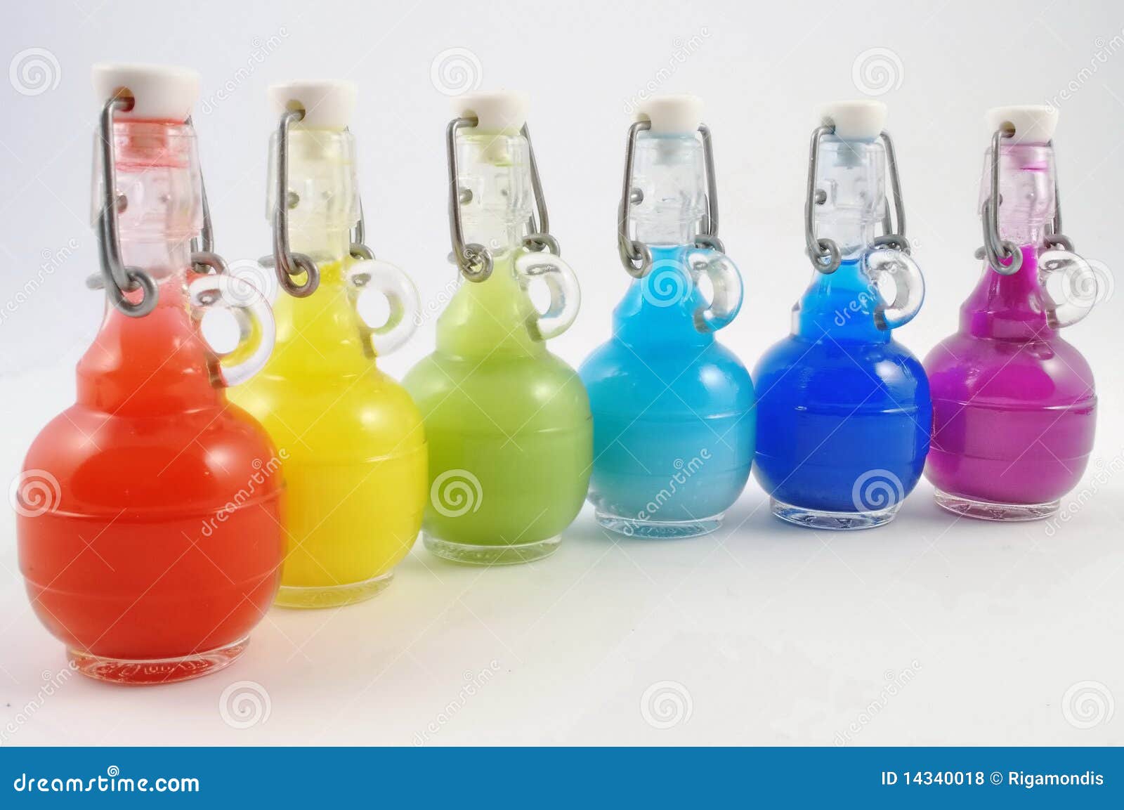 Conjunto De Frascos Coloridos Foto de archivo - Imagen de colores ...