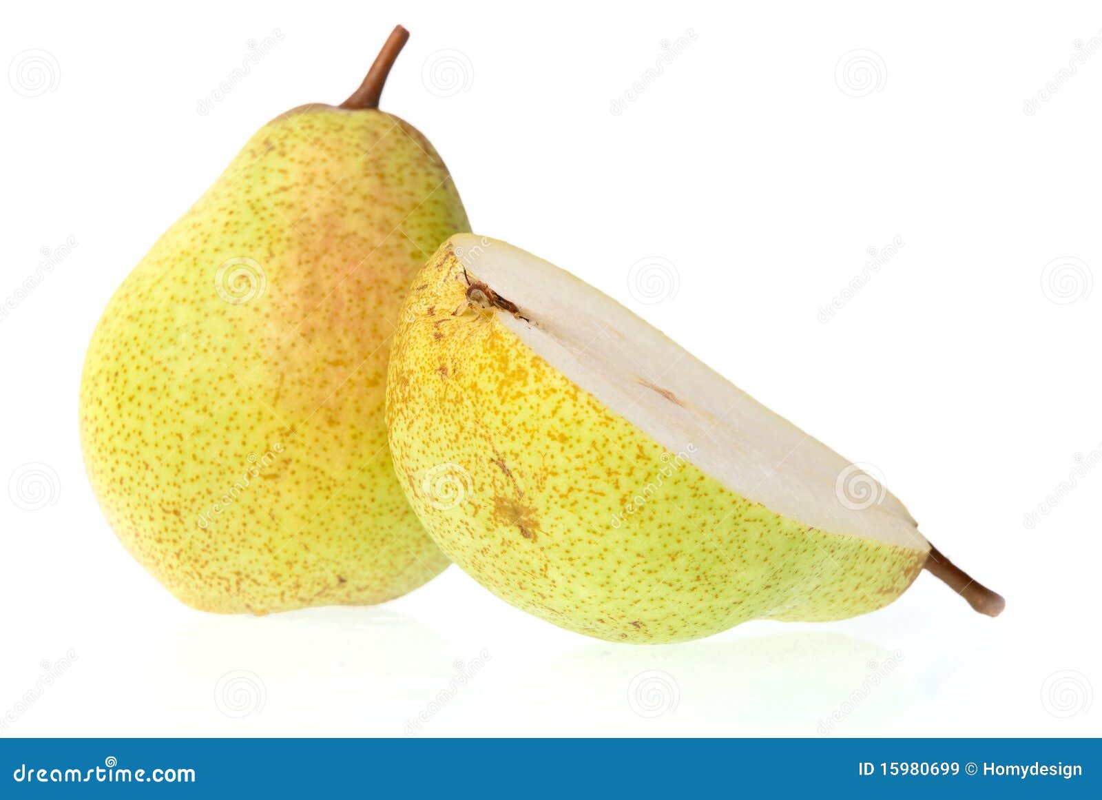 Conjunto y media pera imagen de archivo. Imagen de fruta - 15980699