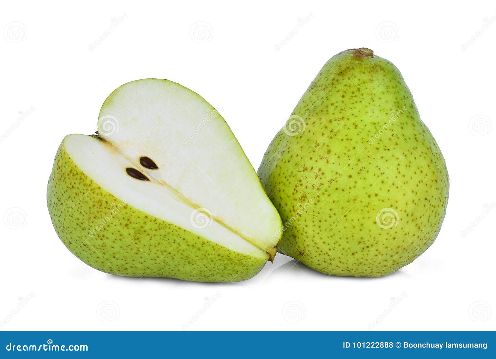 Conjunto Y Mitad De La Pera Verde Del Packham Aislada En Blanco Foto de ...