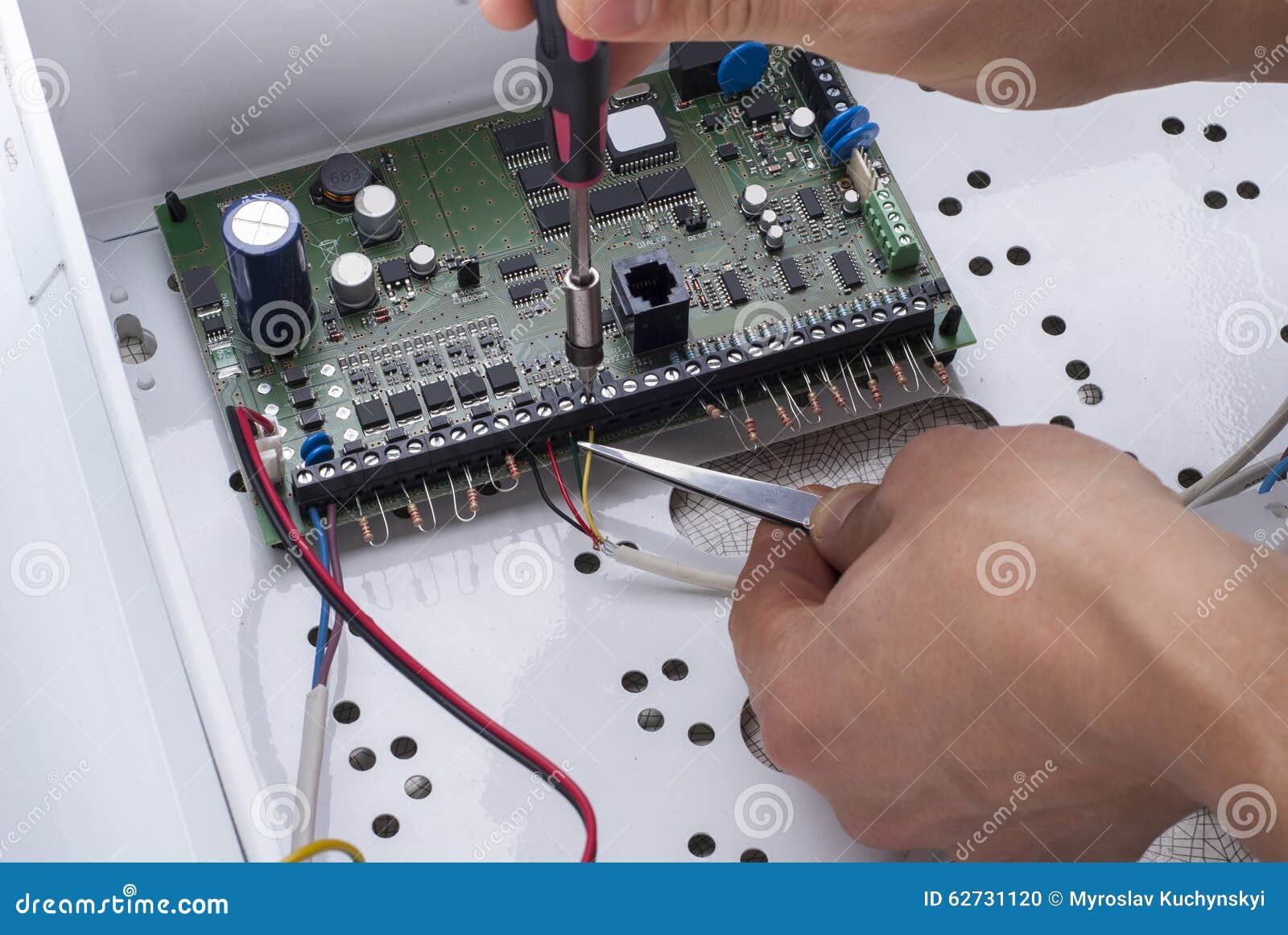 Connect electronics stock photo. Image of hand, assembly - 62731120