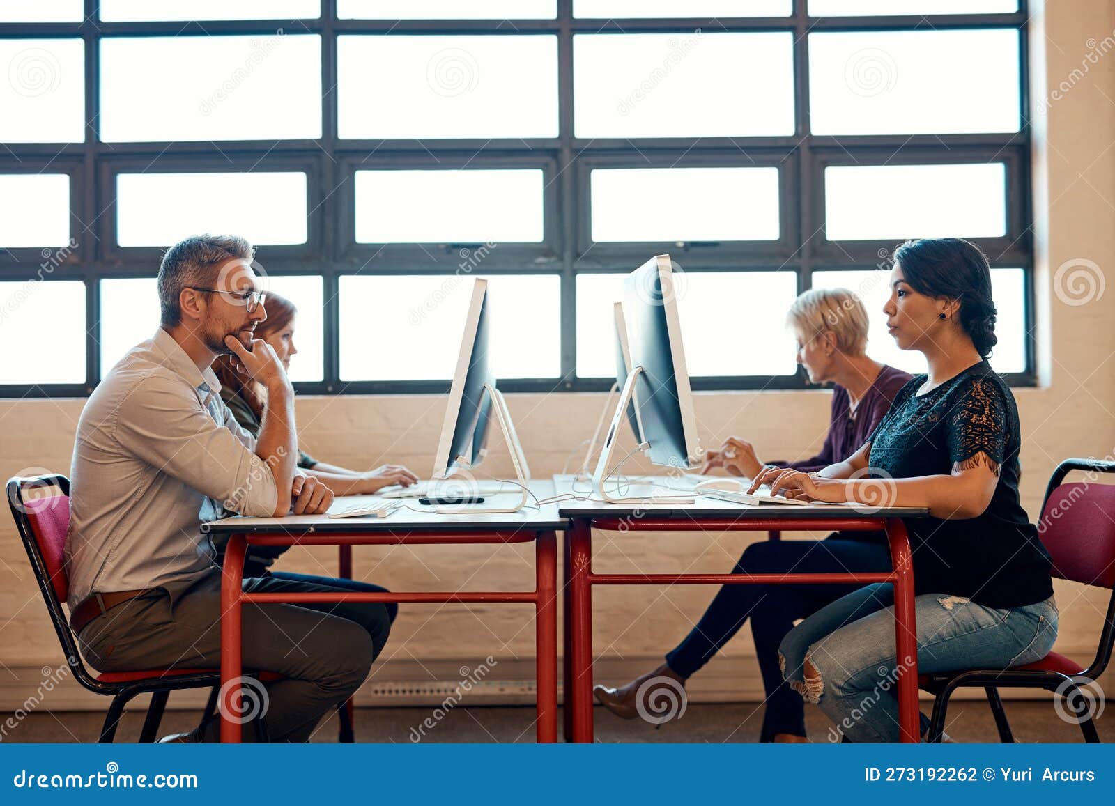 The Connected Team is a Productive Team. a Group of Businesspeople ...