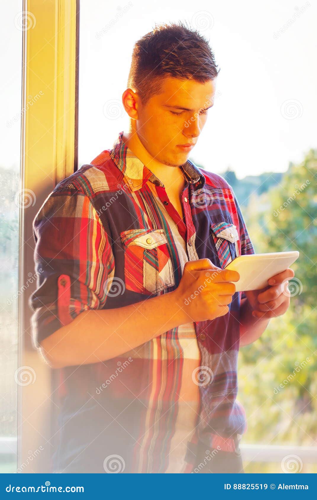 Connecting People All Around the World Using Smartphone Tablet Stock ... Connecting People All Around the World Using Smartphone Tablet Stock ...
